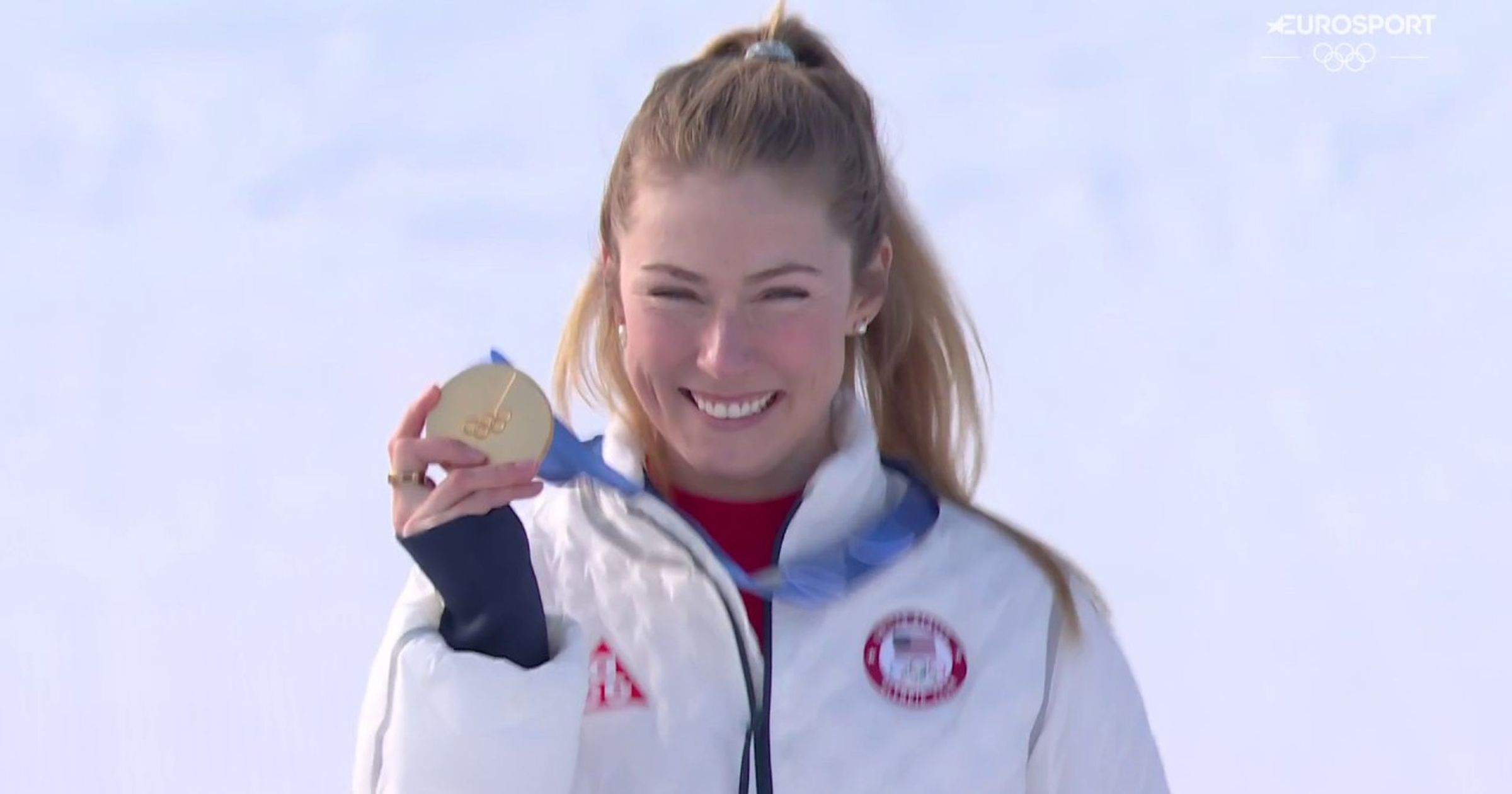 Shiffrin, sorrisi e occhi lucidi con l'oro al collo: rivivi la ...
