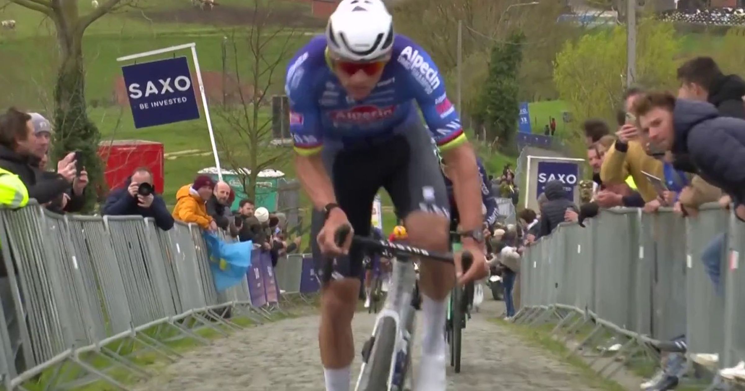E3 Saxo Classic 2026: Titelverteidiger Mathieu van der Poel macht am ...