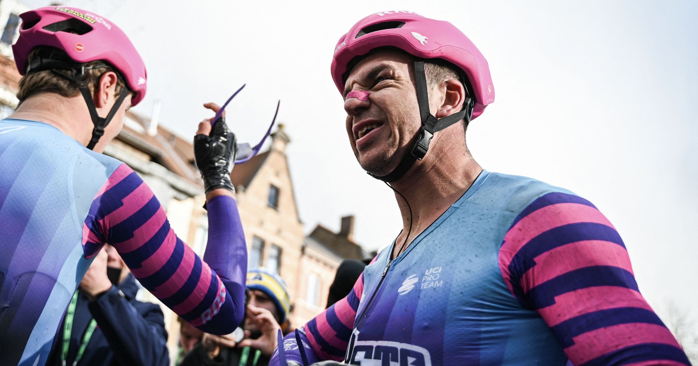 Dylan Groenewegen geeft geruststellende update richting Giro na val in ...
