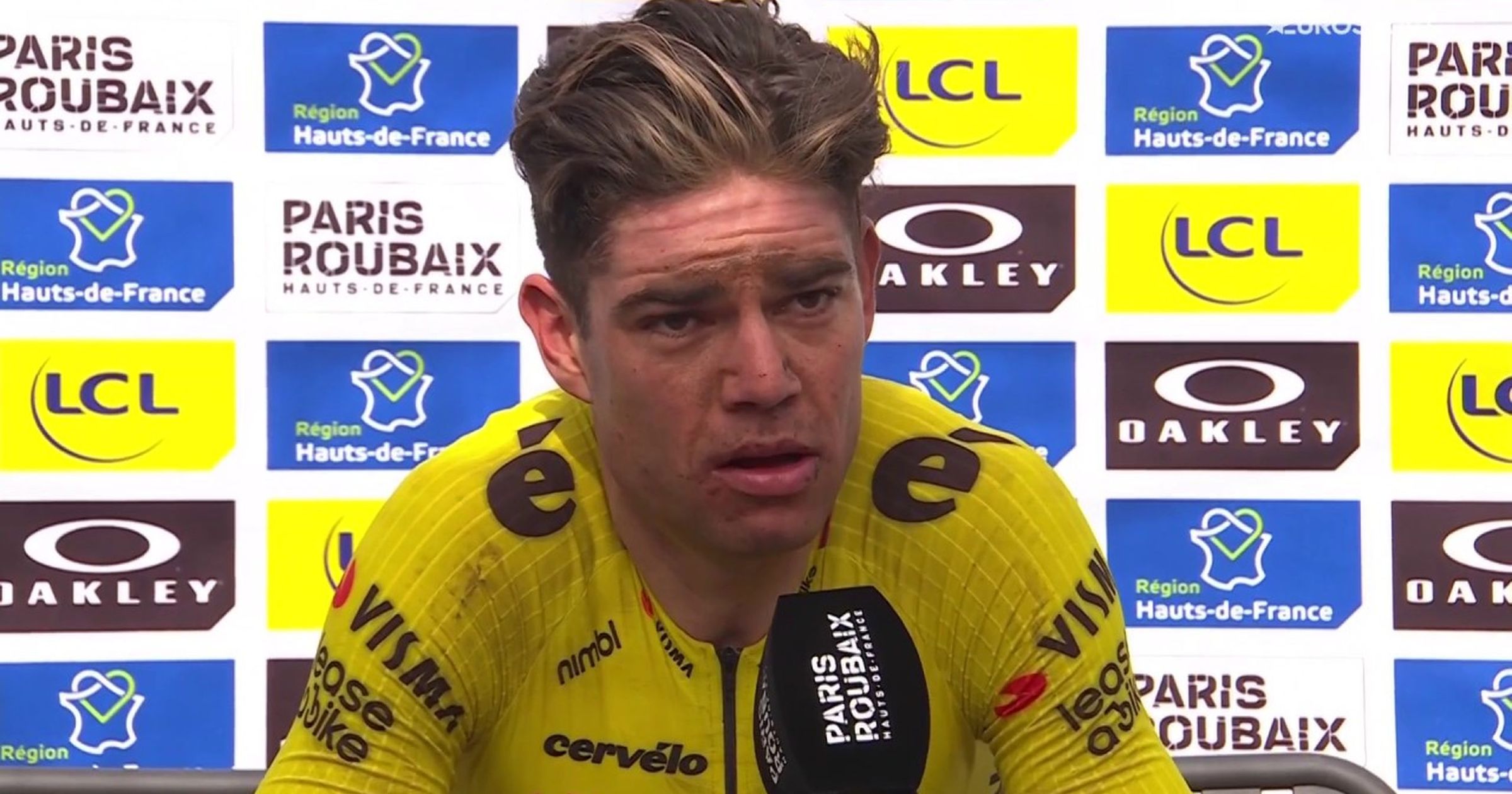 Wout van Aert in lacrime: "Questa vittoria è per il mio compagno di ...