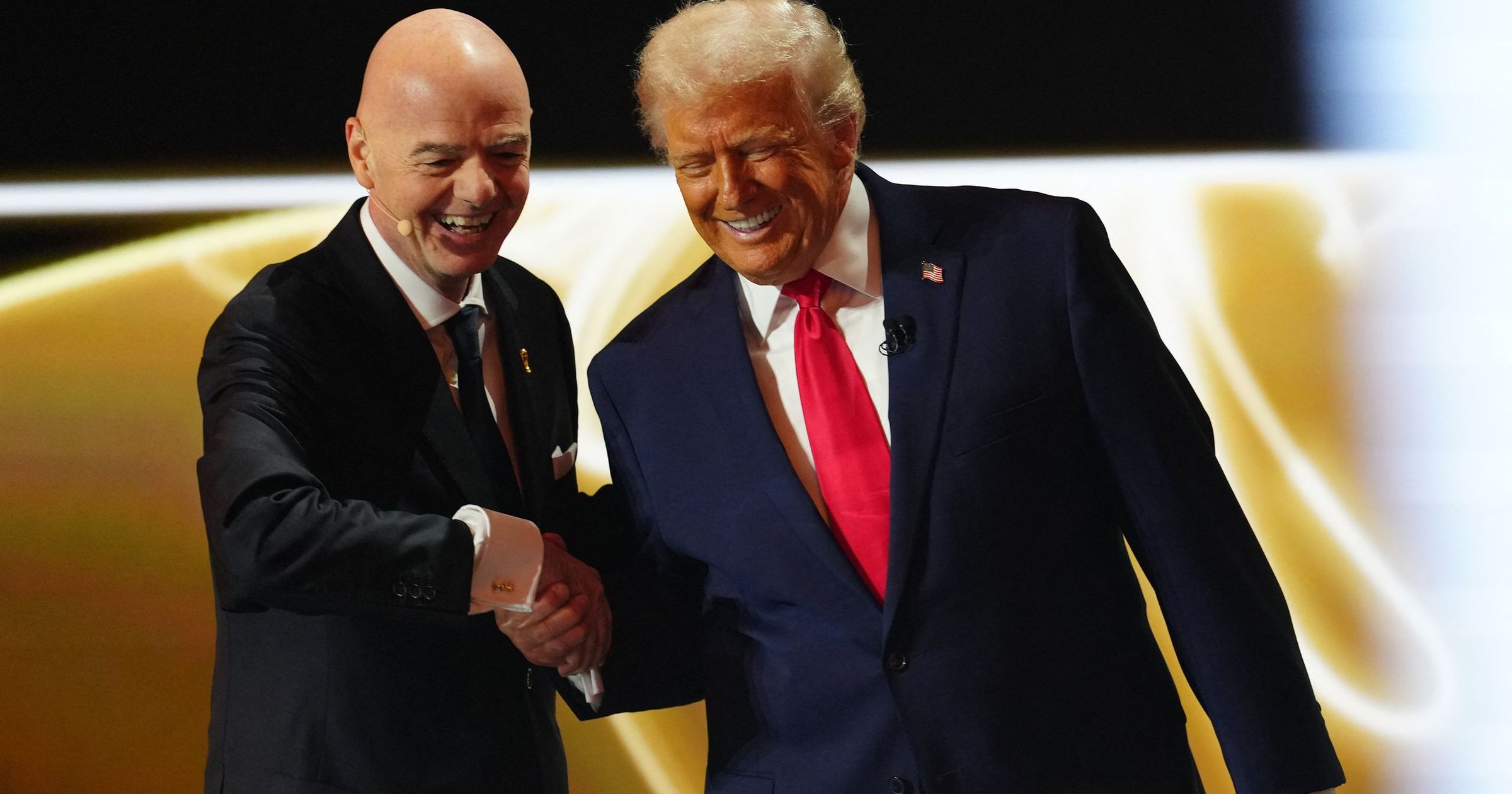 FIFA vor Start der WM 2026 in der Kritik: Trump-Anbiederung "auf ...