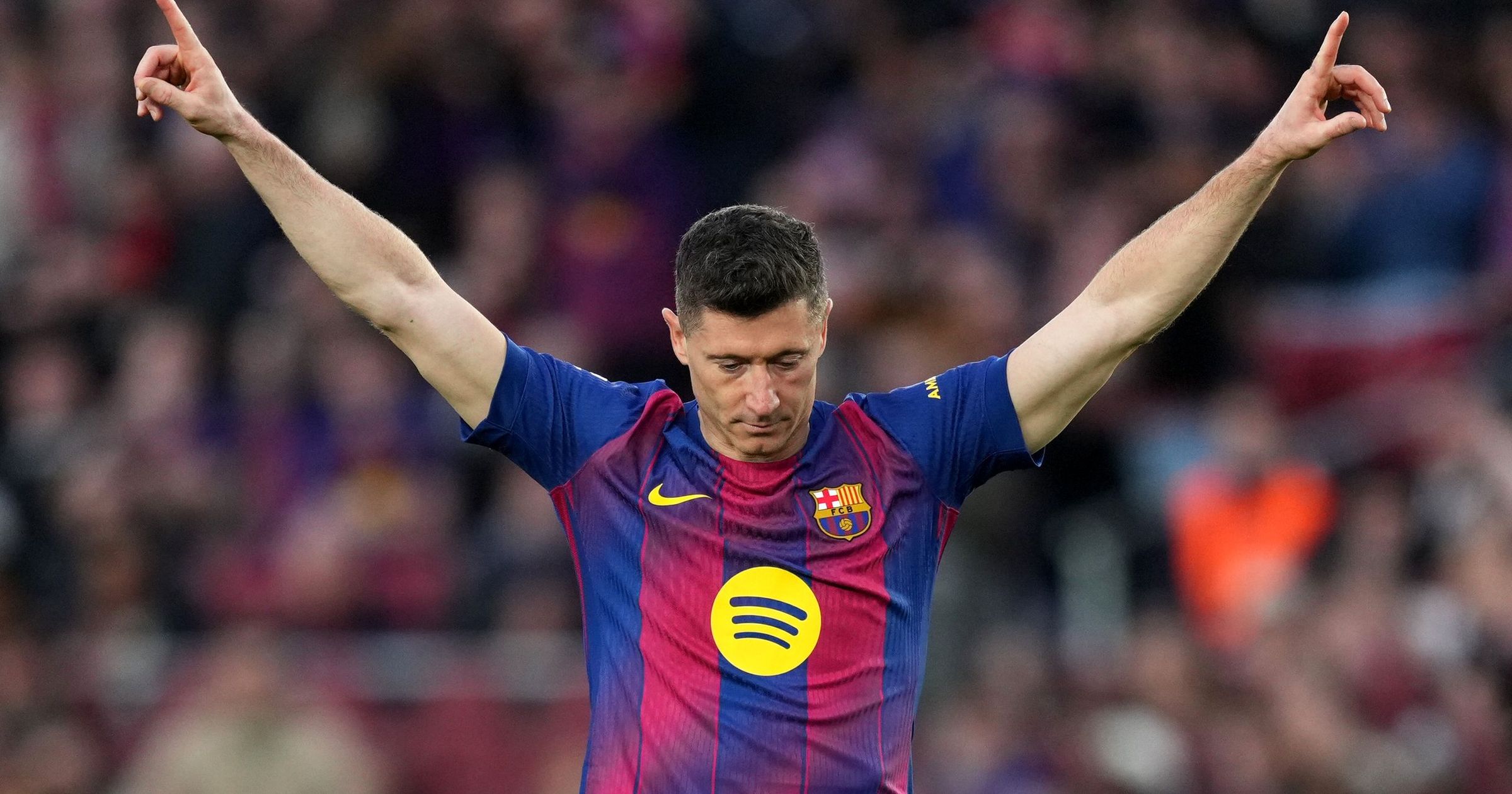 Robert Lewandowski nie będzie dłużej piłkarzem Barcelony - Eurosport