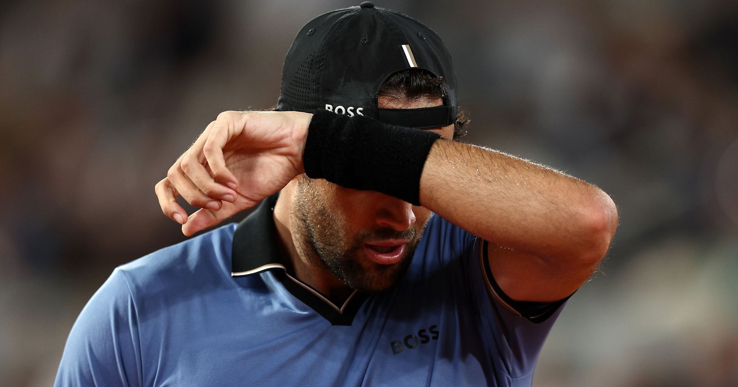 Ultimul sfert de finală de la Roland Garros s-a încheiat cu un abandon ...