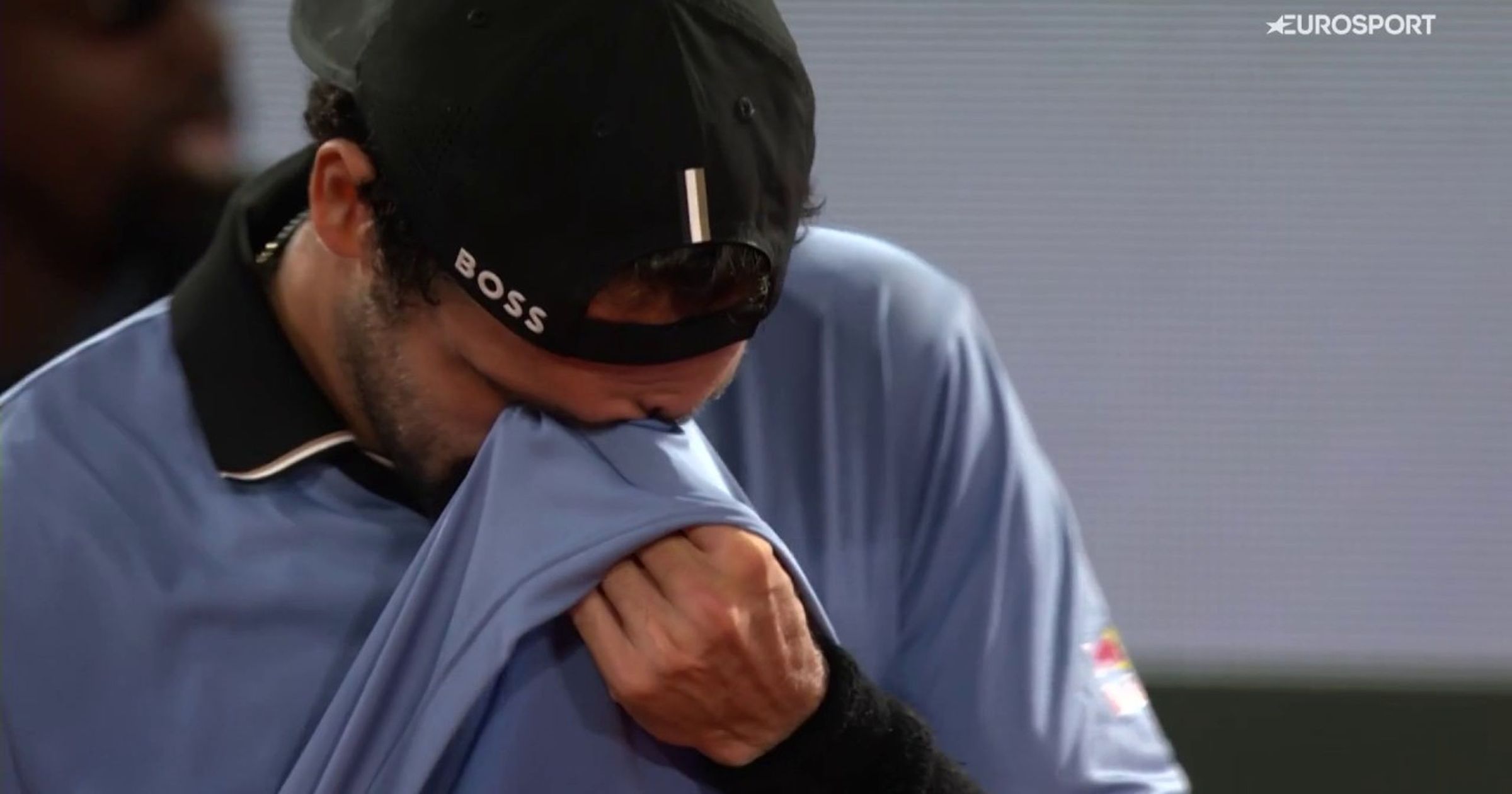 "Non ci credo": l'ennesimo infortunio ferma Matteo Berrettini, lacrime ...