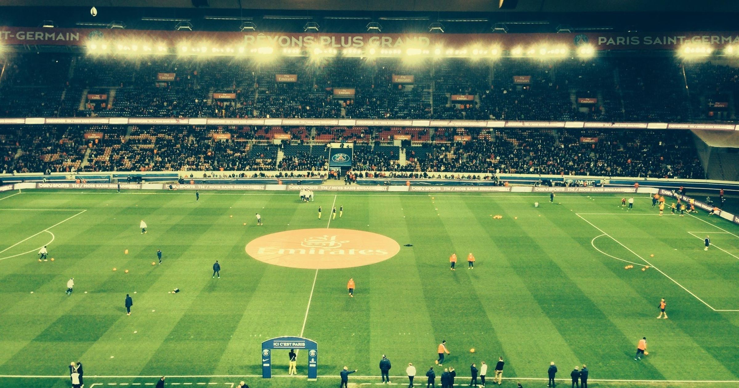 PSG : 280 000 euros pour une loge VIP à l’année au Parc des Princes ...
