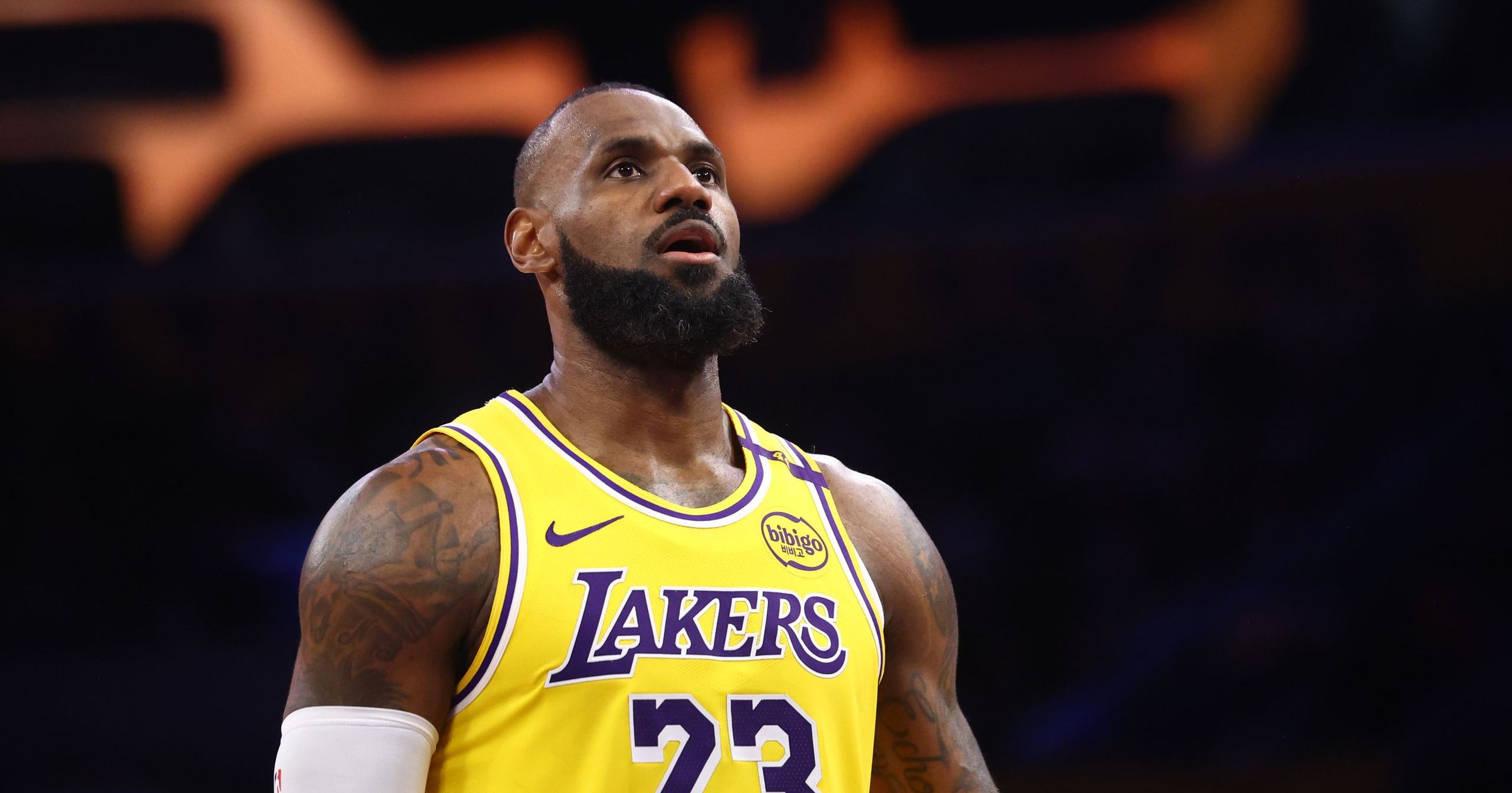 NBA | LeBron James, format "Jordanesque" face aux Warriors (120-112 ...