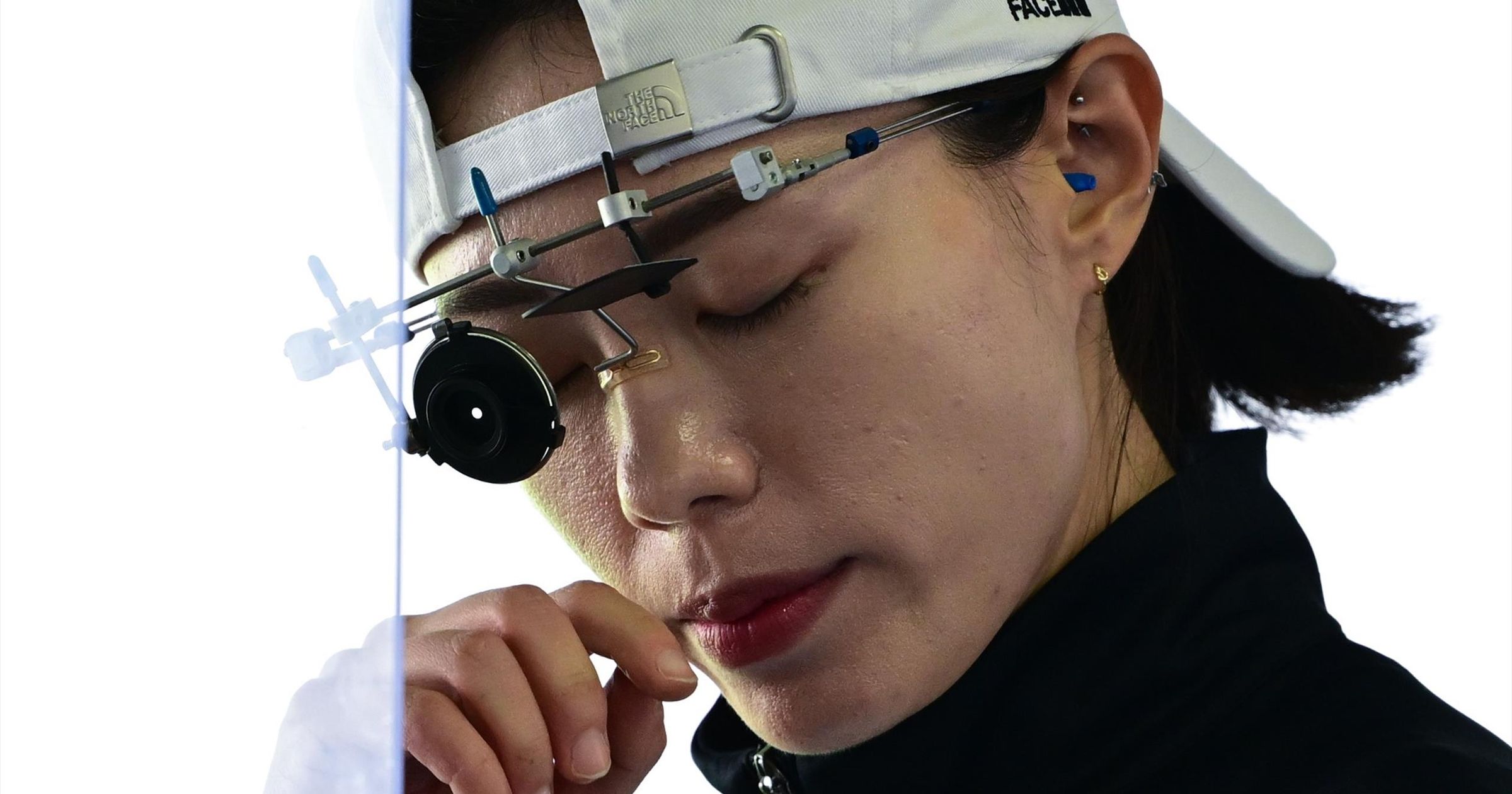 Olympia 2024: Auf Pressekonferenz kollabiert: Sorge um Kult-Schützin ...