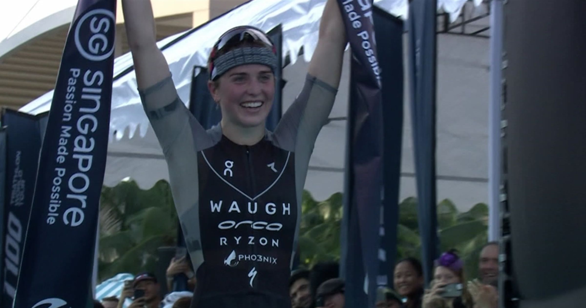T100 Triathlon: Kate Waugh siegt in Singapur vor Lisa Perterer und Lucy ...
