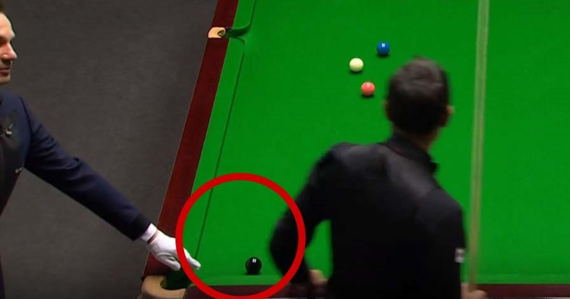 Snooker-WM 2023 - Ronnie O'Sullivan unterläuft Kleider-Foul im ...