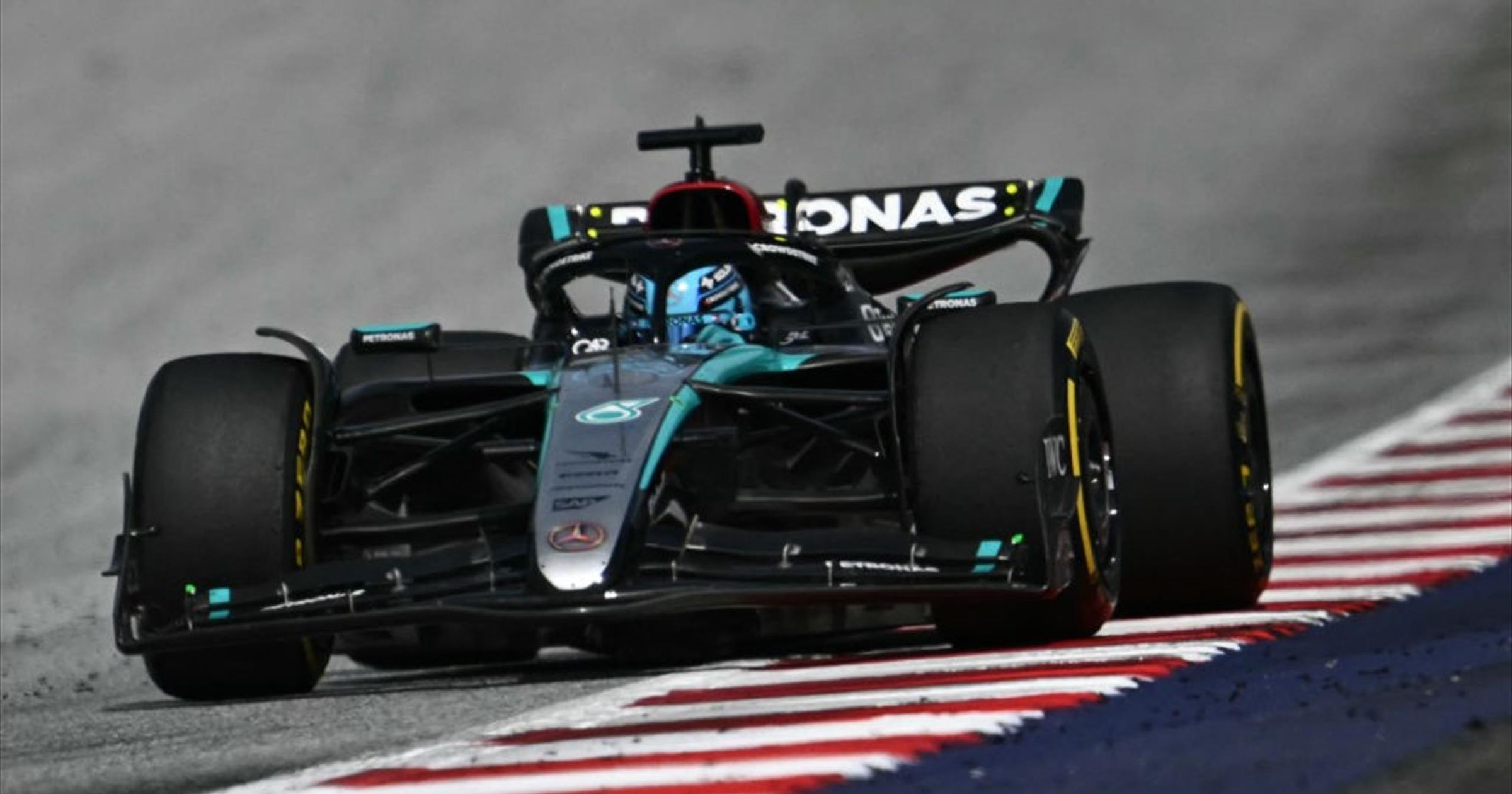 Russell câștigă în Austria după ce Verstappen a condus 64 de tururi ...