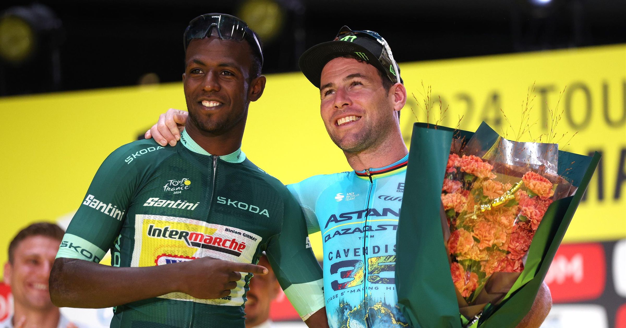 Biniam Girmay triumphiert beim Saitama-Kriterium - Primoz Roglic und ...