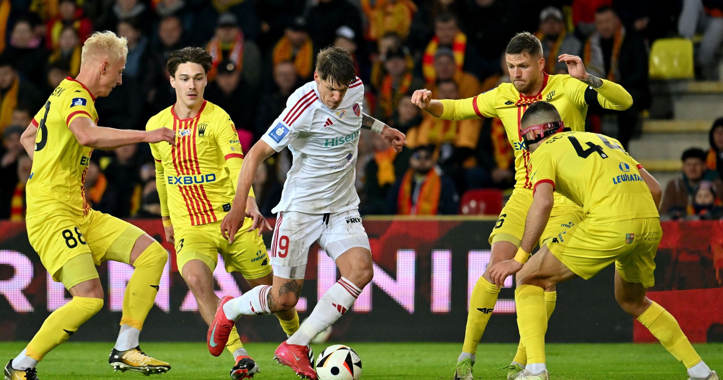 Raków Częstochowa tylko zremisował z Koroną Kielce w 33. kolejce PKO BP ...