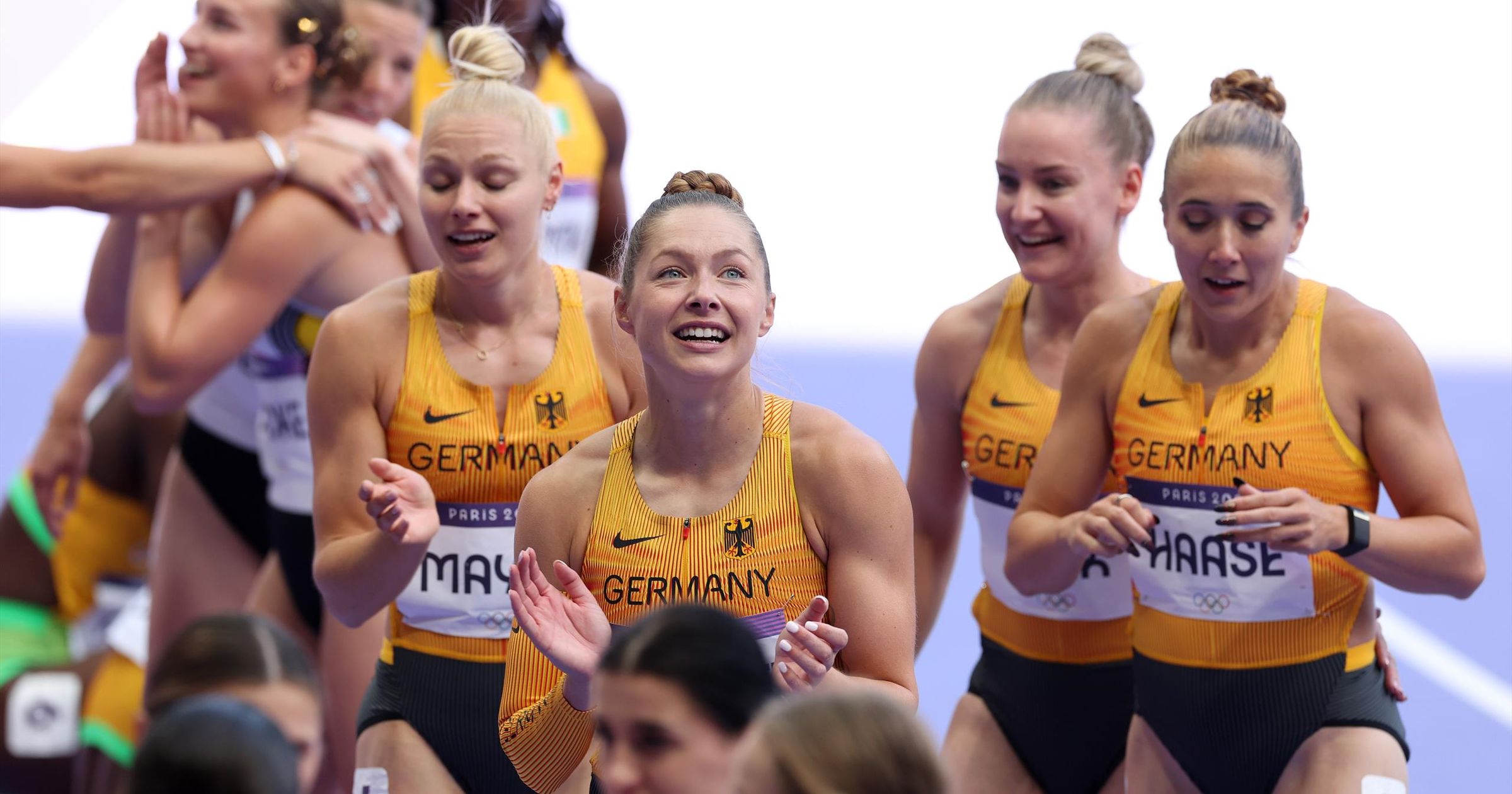 Olympia 2024: Die 4x100-m-Staffel der deutschen Frauen hat sich souverän fürs Finale ...