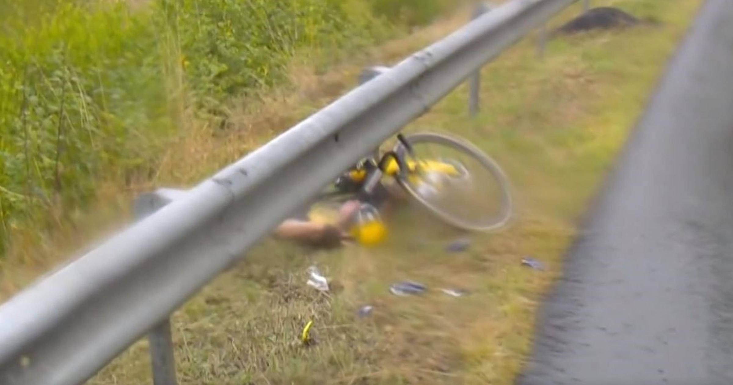 Tour de France Femmes 2023: Eva van Agt kracht in Leitplanke - schwerer ...