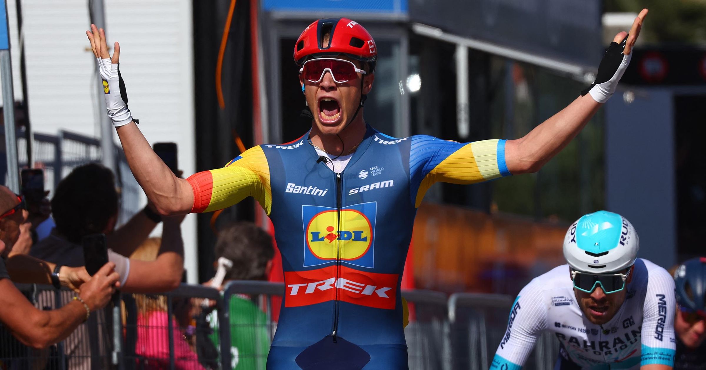 Filippo Ganna spiana Capo Mele, Jonathan Milan vince la volata: Italia ...