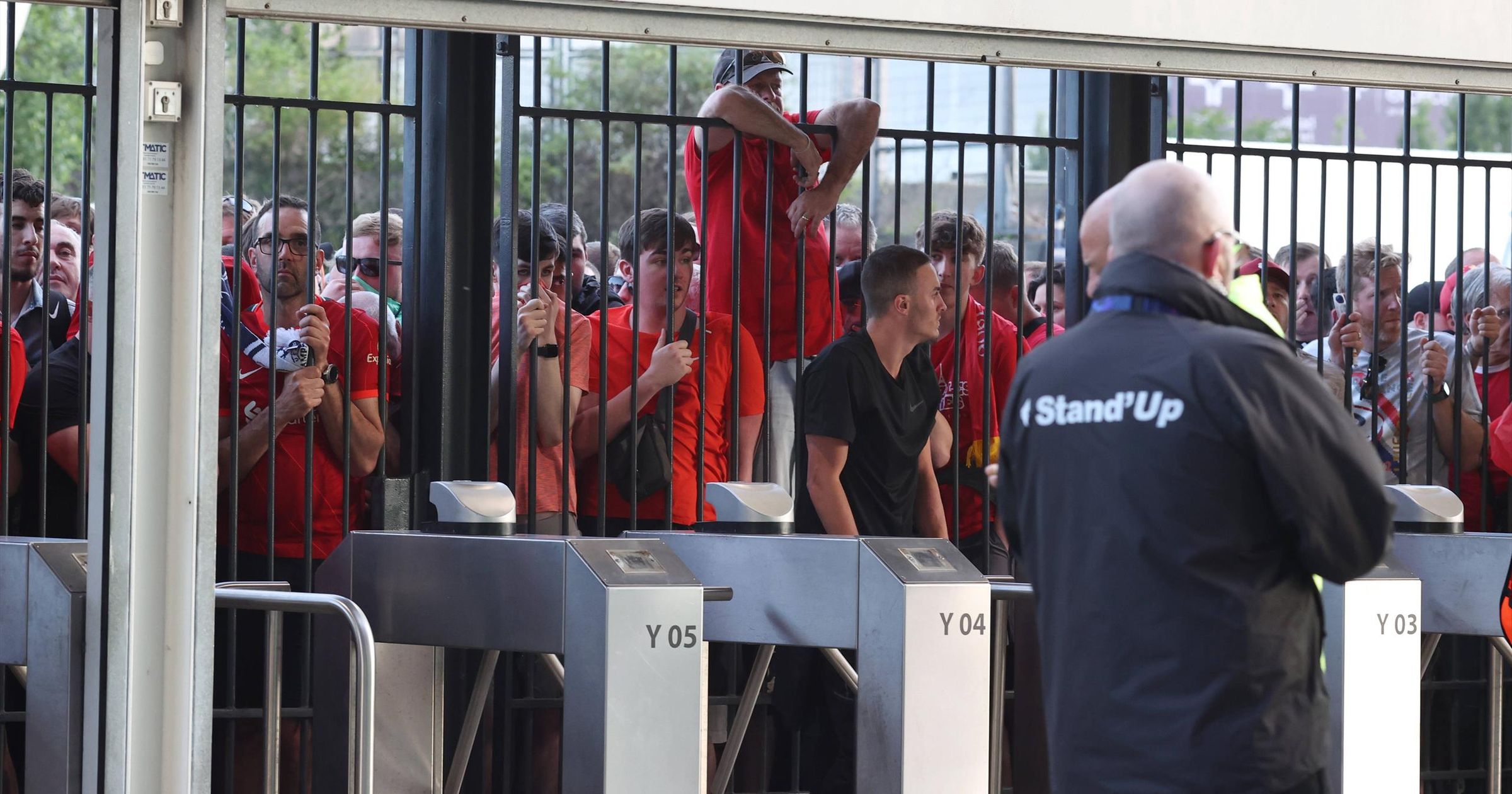 Incidents du Stade de France : les supporters de Liverpool indemnisés ...