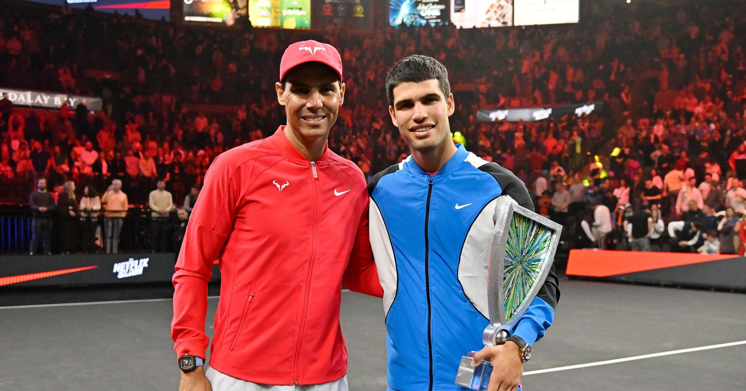 Carlos Alcaraz gewinnt Show-Duell gegen Rafael Nadal beim Netflix Slam ...