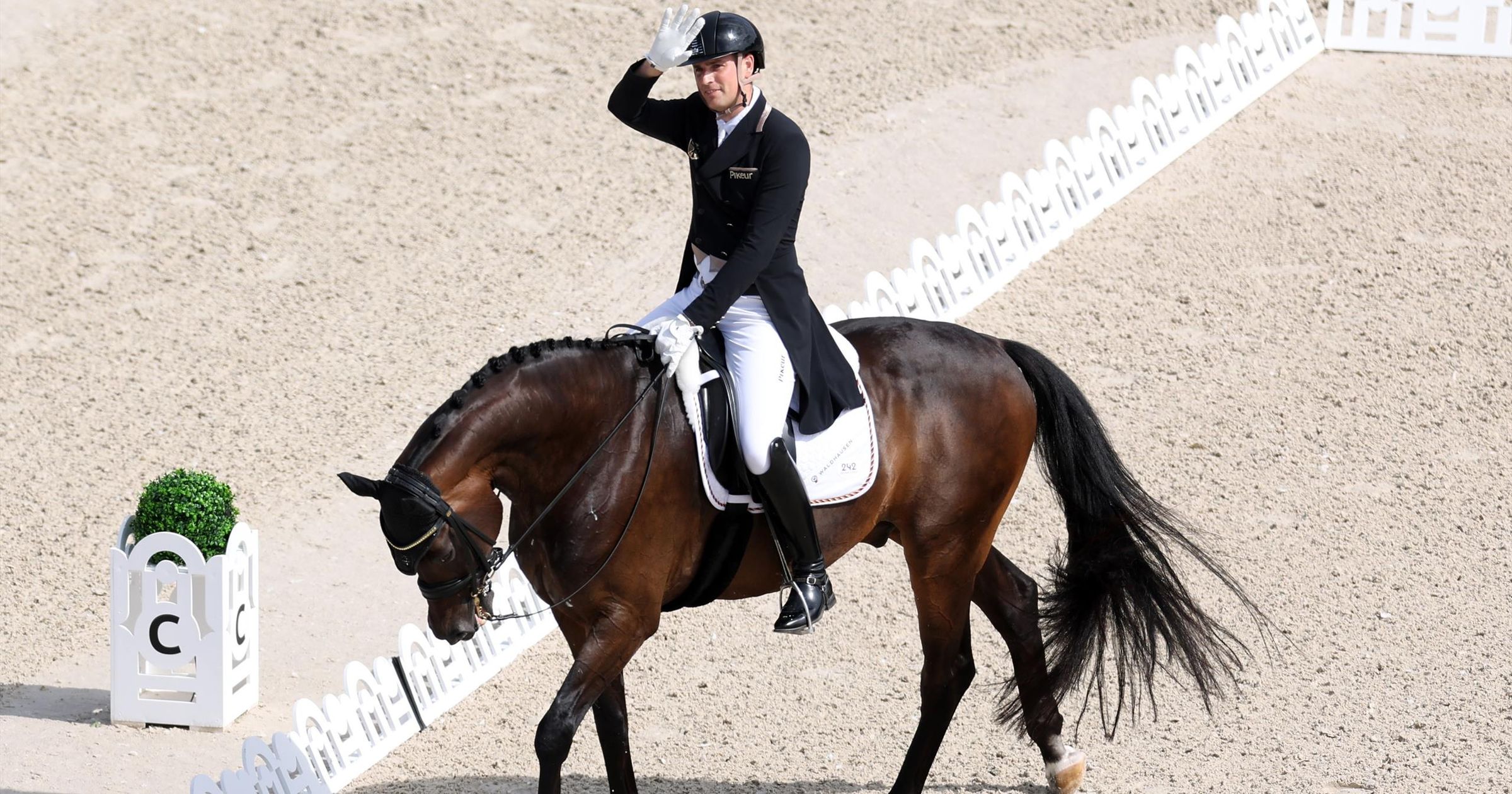 Reiten bei Olympia: Frederic Wandres und Bluetooth mit solider Dressur ...