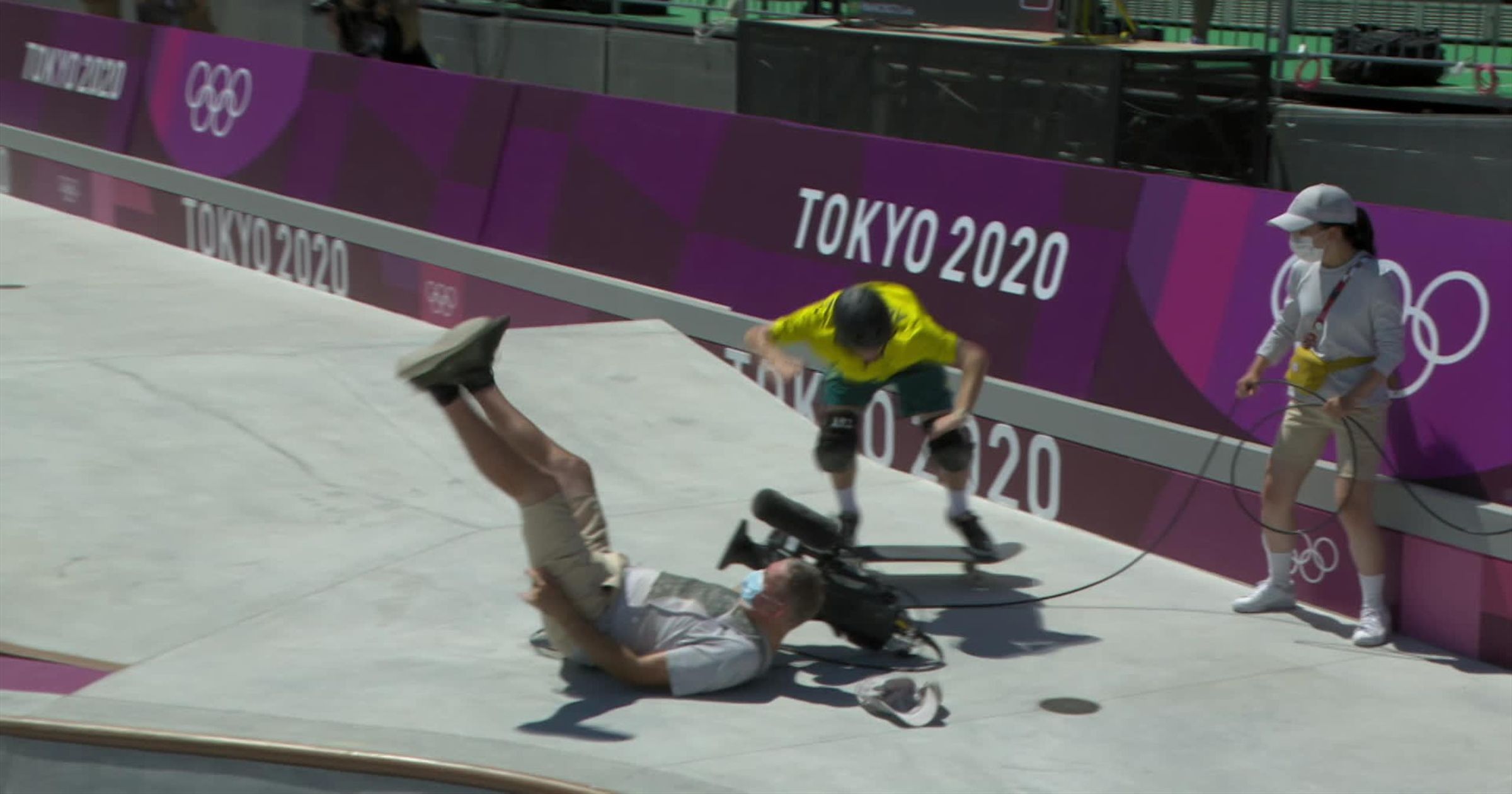 Tokyo 2020 : Skate - hit the cameraman - Skateboard video - Eurosport