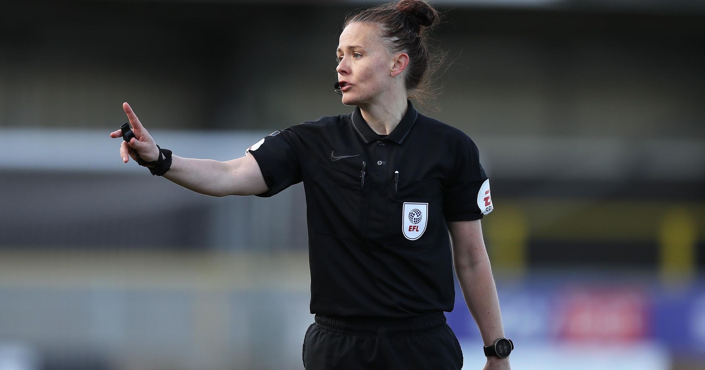 Radio 24 | Fulham - Burnley | Rebecca Welch, première femme à arbitrer ...
