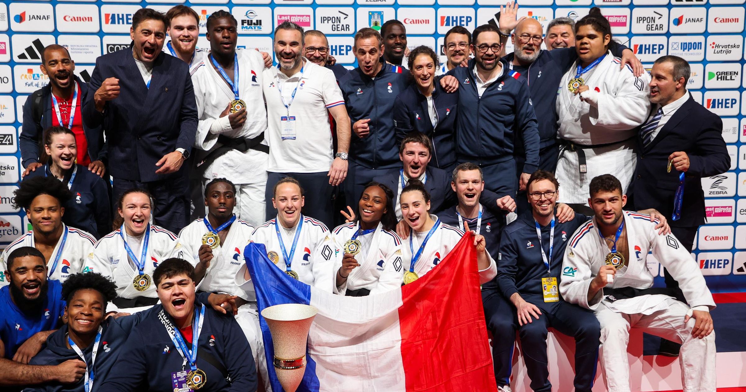 L'équipe de France de judo est sacrée championne d'Europe par équipes ...
