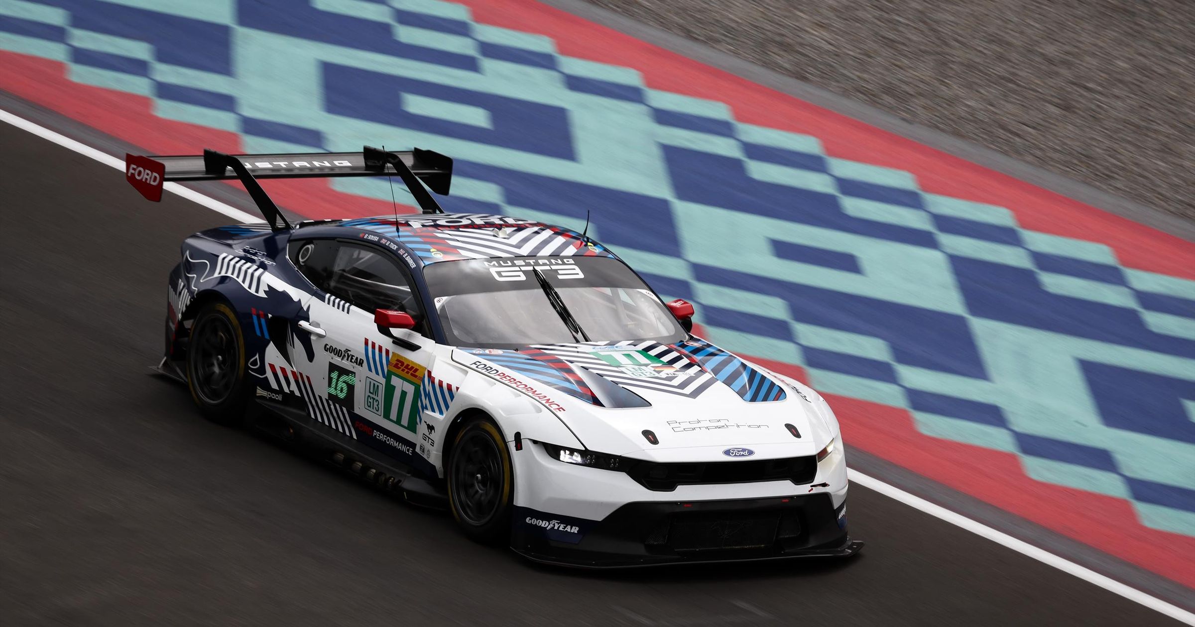 WEC - Mustang in fiamme! Il fumo avvolge l'abitacolo della Ford di ...