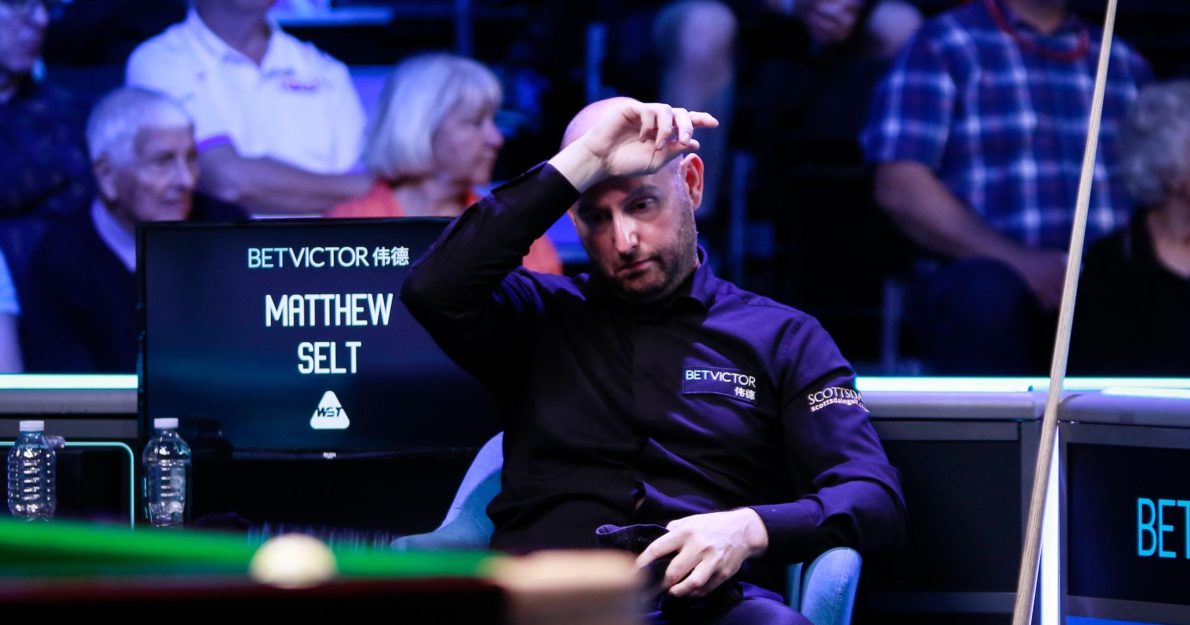 Drama op Judgement Day WK snooker 2025 - Jimmy Robertson mist roze bal ...