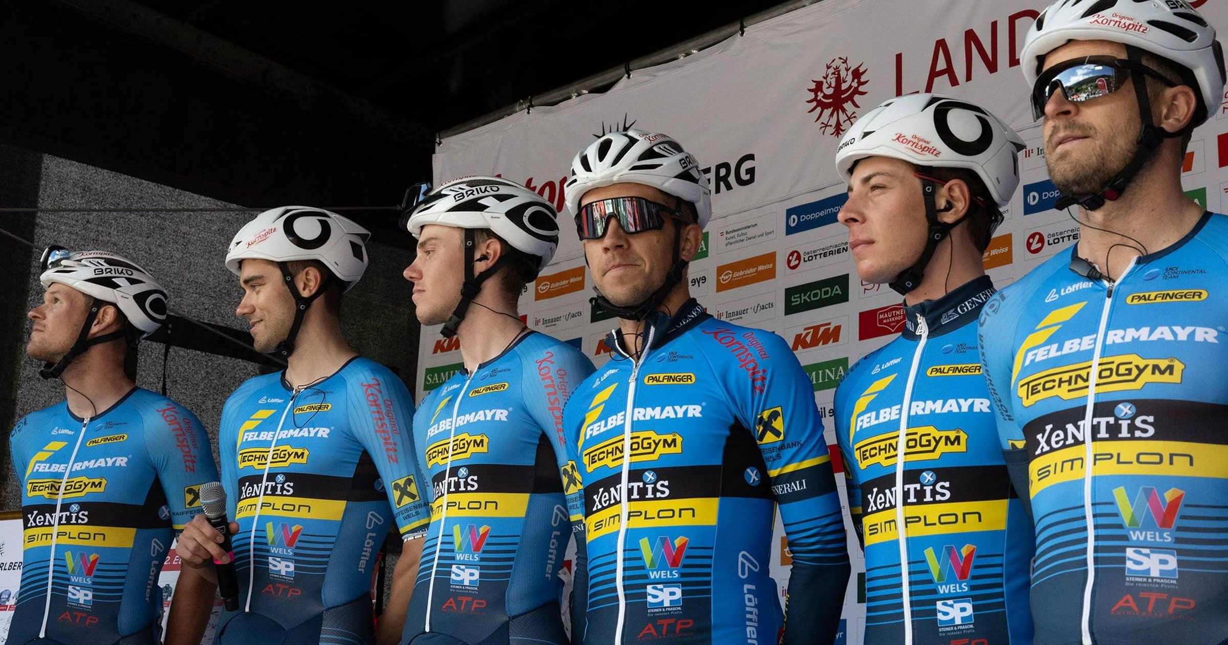 Schwerer Unfall: Lieferwagen kracht mit 100 km/h in Kroatien in ...