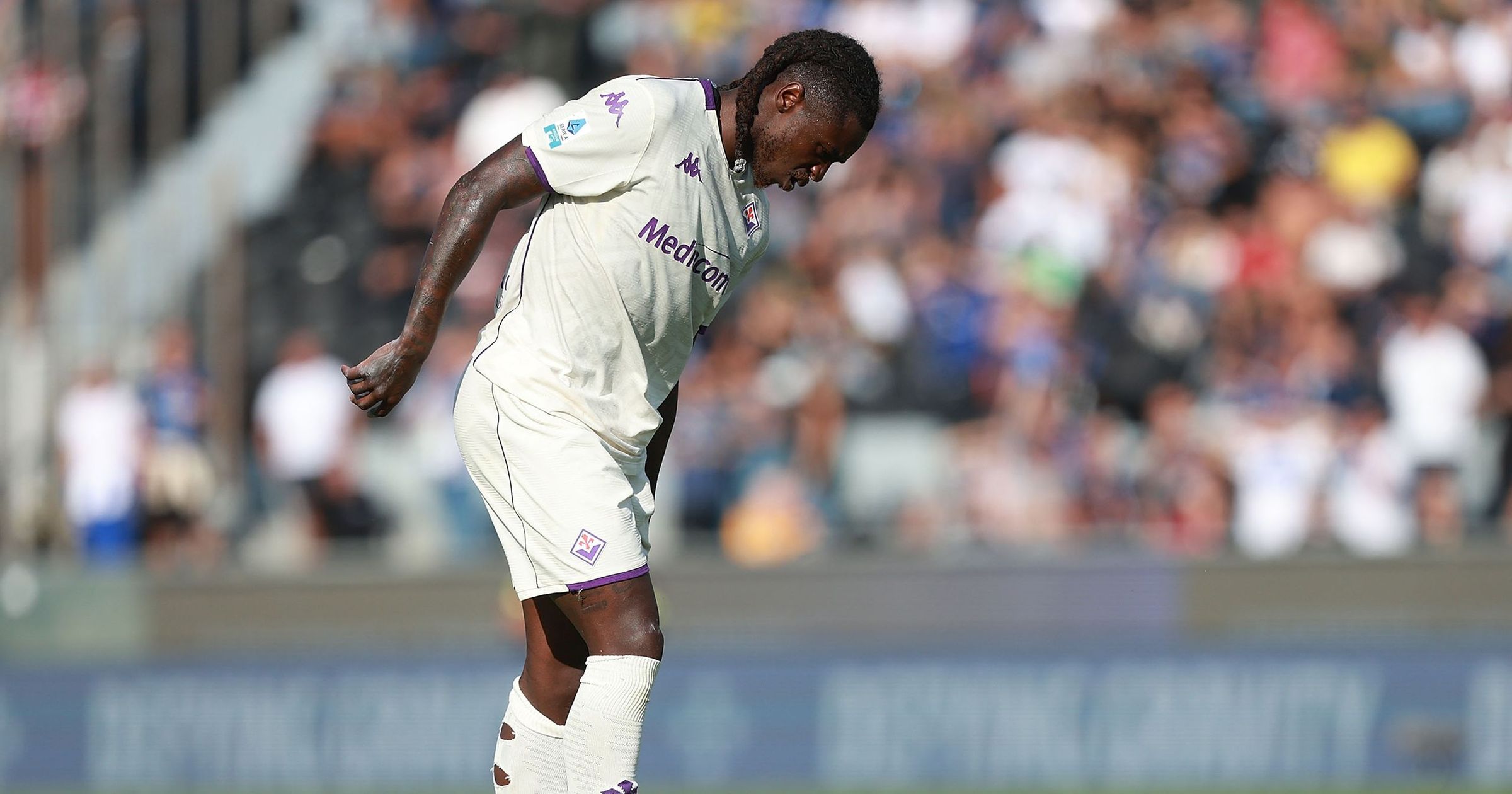 Moise Kean litiga con il fuorigioco e si vede annullare due gol, altro ...