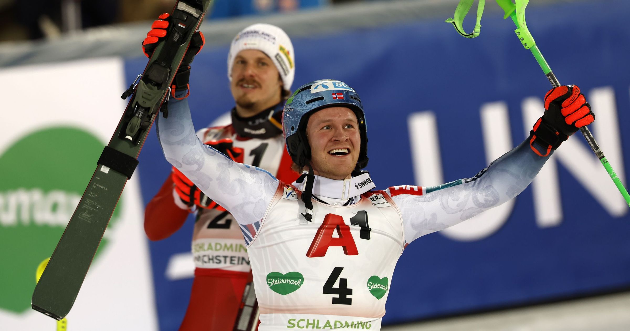 Timon Haugan vince lo slalom notturno sulla Planai, sul podio Feller e ...