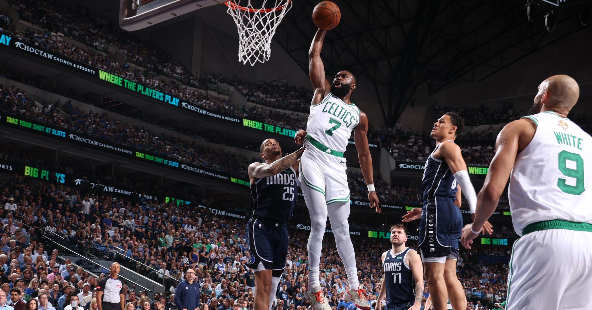 Finals, Gara 3: Boston-Dallas 106-99. Tatum più Brown e i Celtics ...