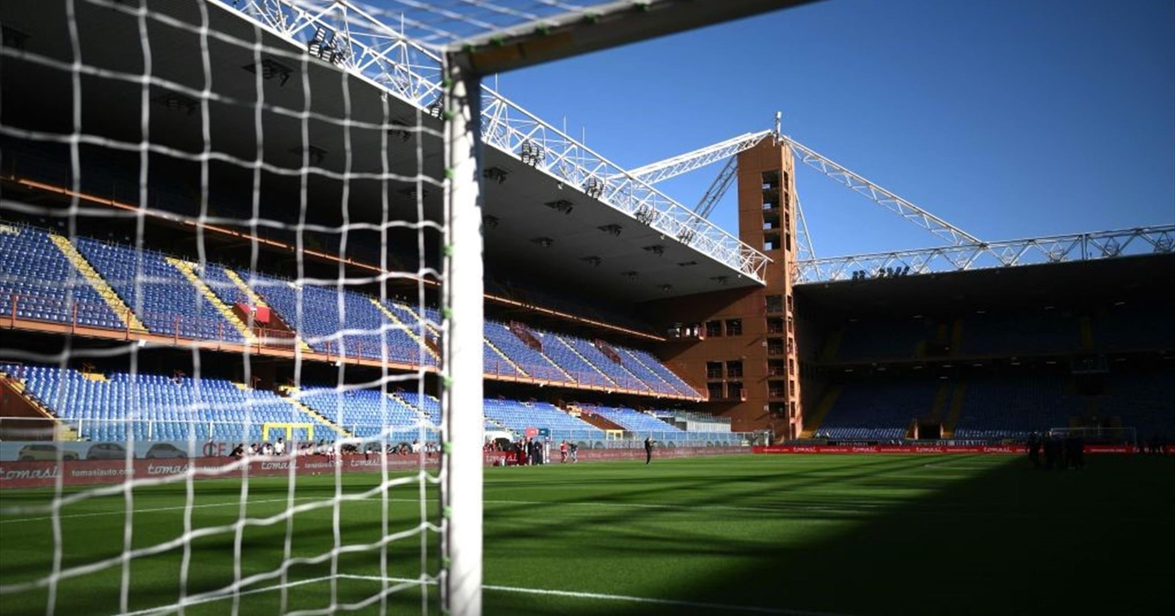 Genoa-Juventus, si gioca: è esplosa una batteria nella sala VAR dello ...