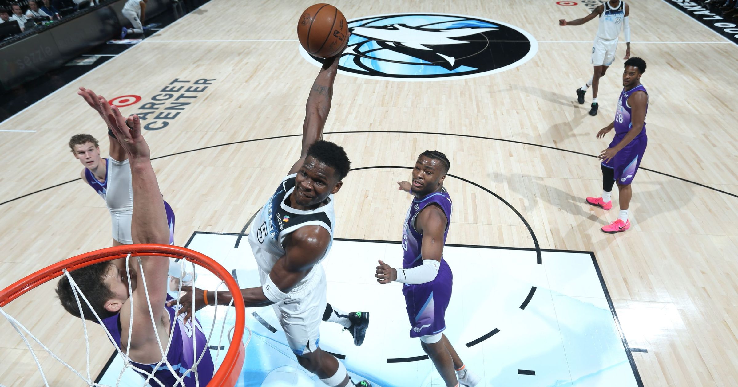 NBA: 5 curiosità della notte che vi siete persi. La schiacciata di ...
