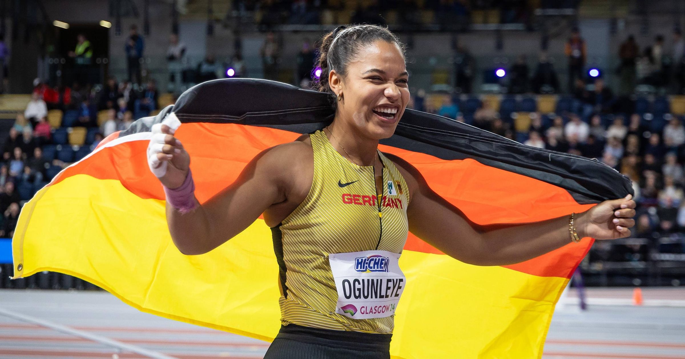 Hallen-WM: Deutsche Kugelstoßerin Yemisi Ogunleye holt überraschend ...
