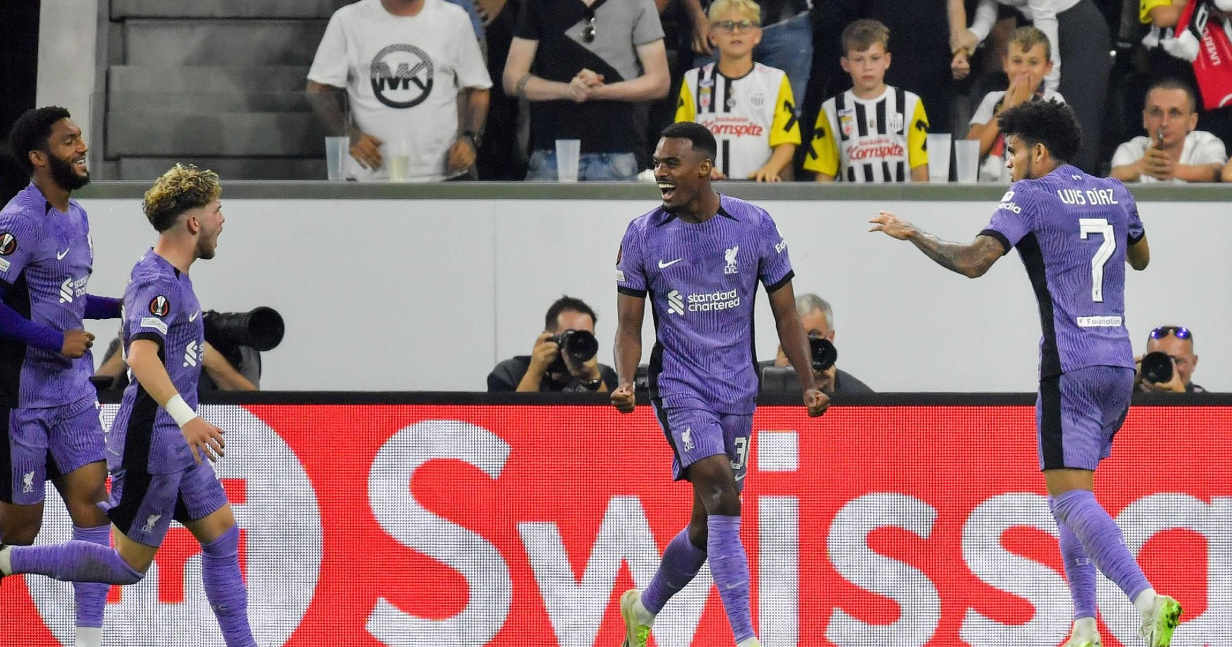 FC Liverpool - Jürgen Klopp lobt Ex-Bayern-Star Ryan Gravenberch gegen ...