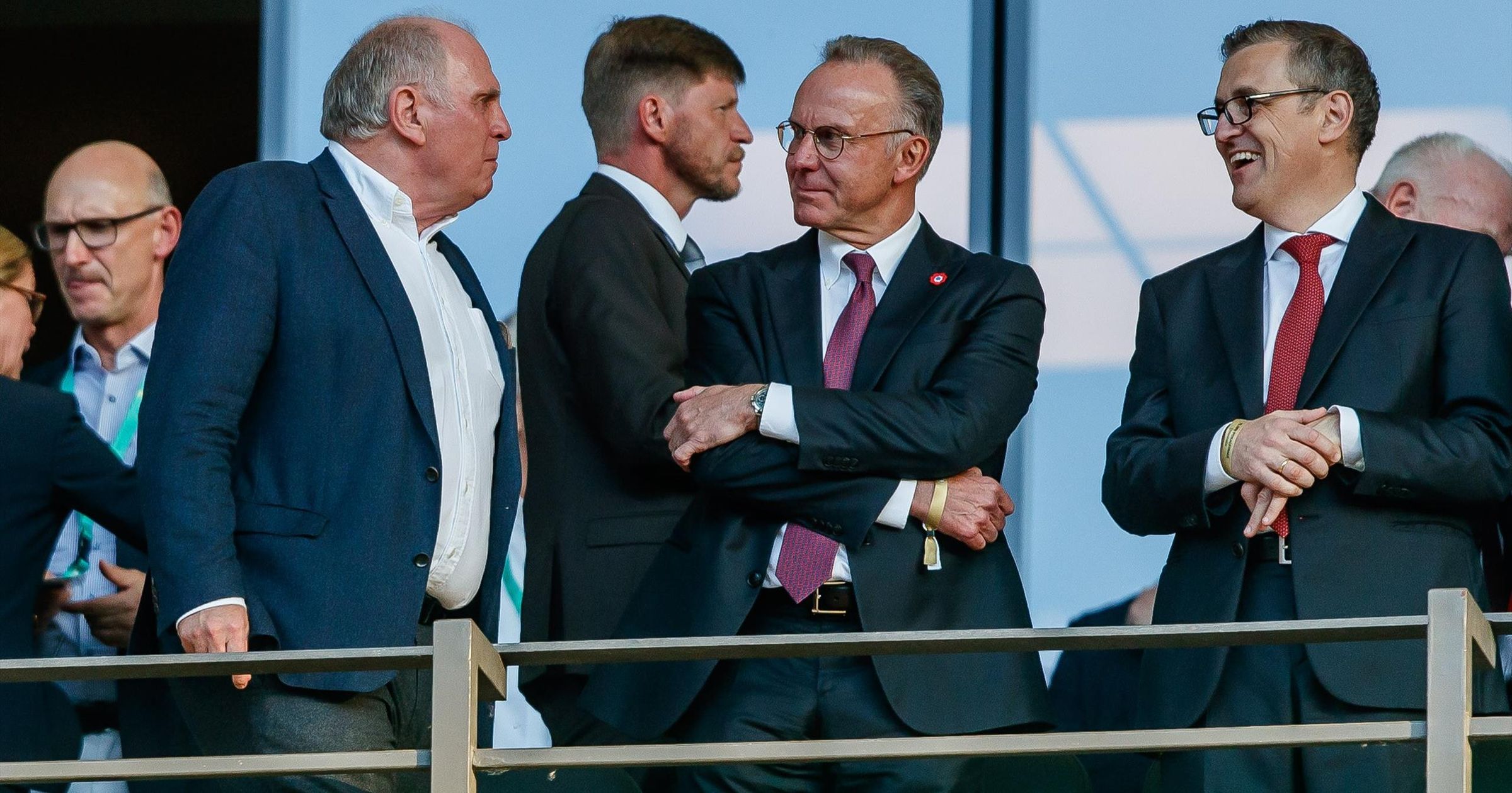 FC Bayern München - Bosse treffen im Poker um Harry Kane Verteter von ...