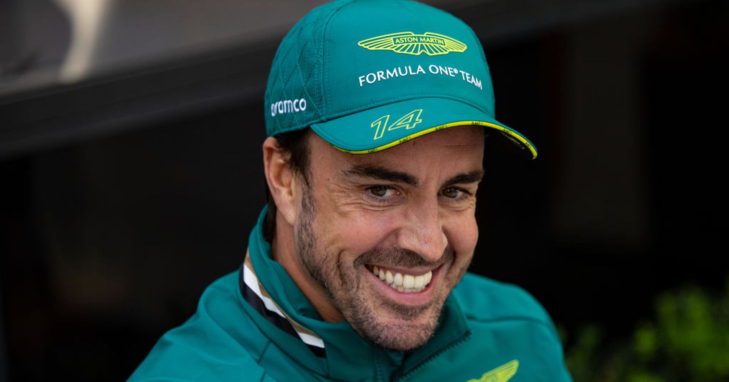 Fernando Alonso festeggia i 400 GP con un casco speciale che raccoglie ...