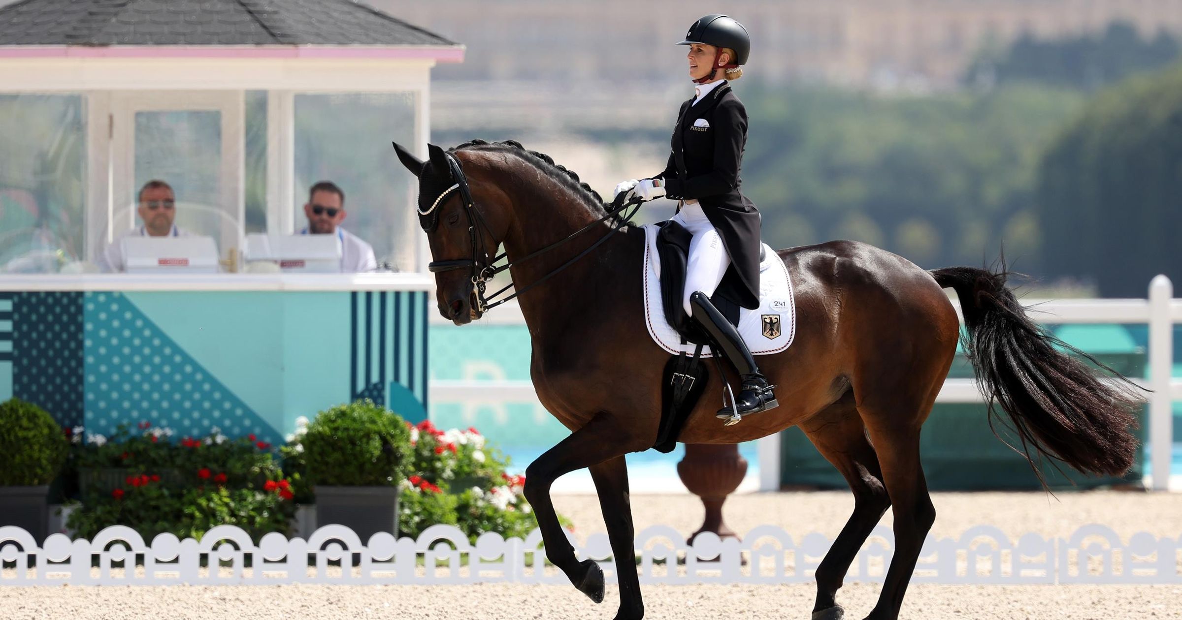 Reiten bei Olympia: Jessica von Bredow-Werndl und Dalera ...
