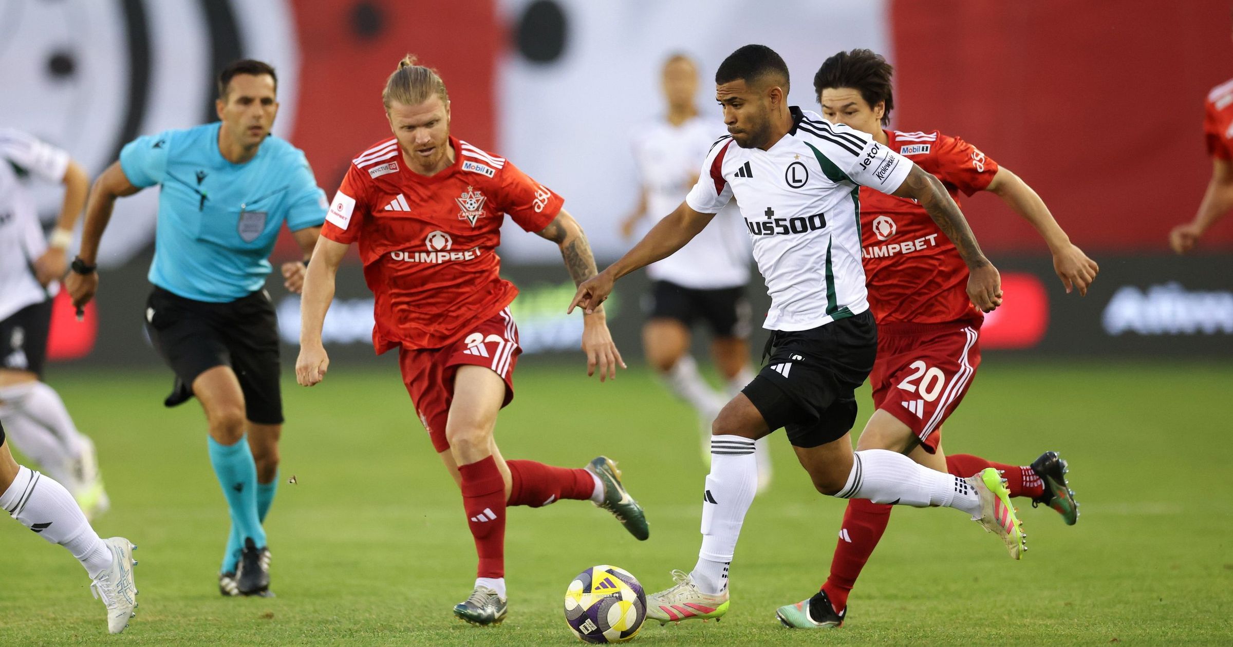 Liga Europy 2025/26. Legia Warszawa zwyciężyła 1:0 z kazachskim FK ...