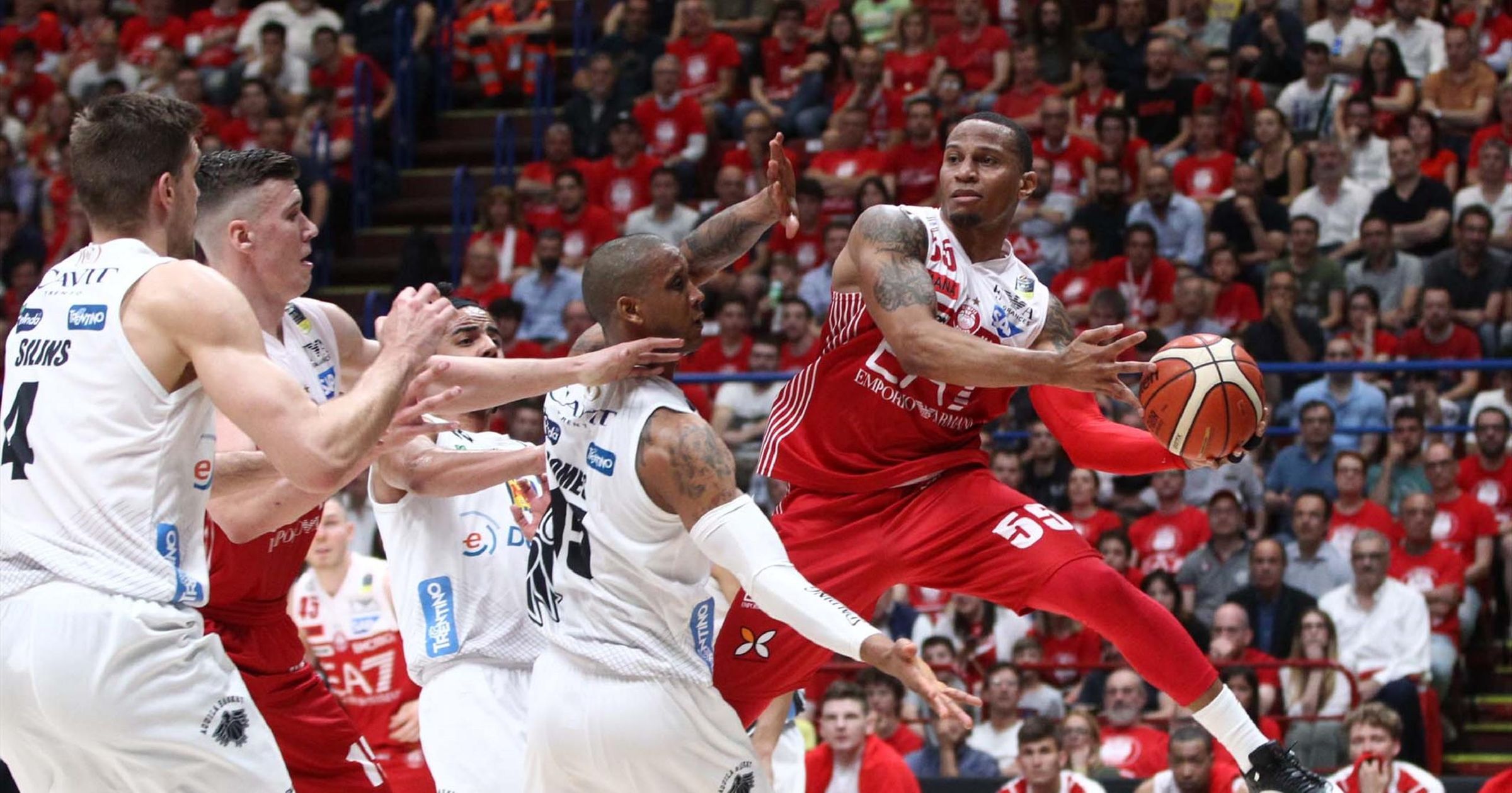 Niente sorprese in gara 1: Milano controlla e batte Trento 98-85 ...