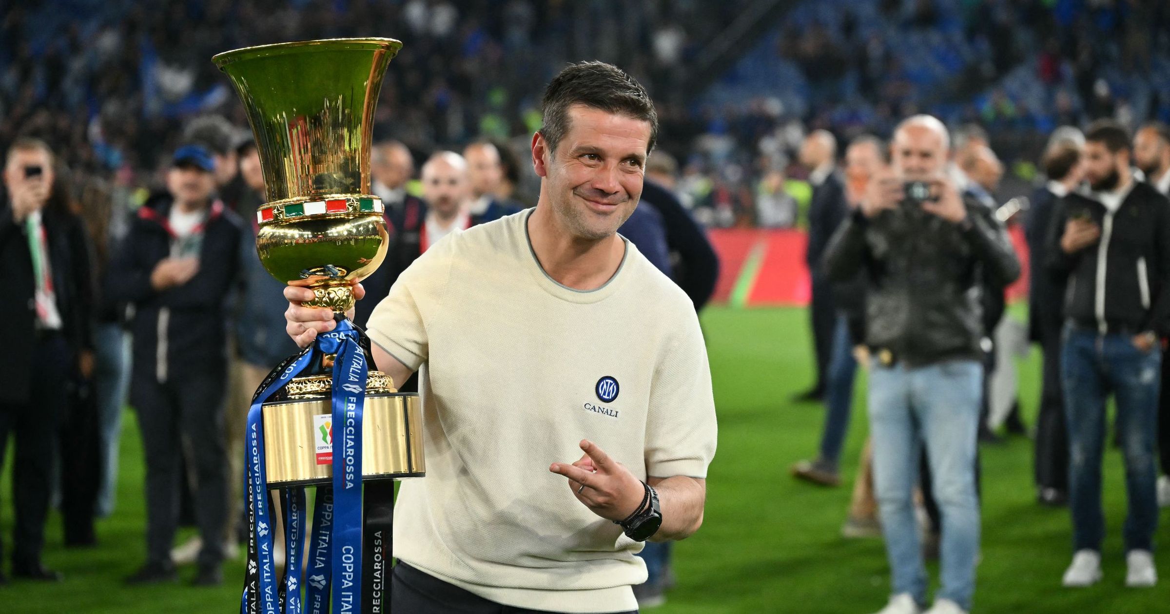Inter, ufficiale il rinnovo di contratto di Cristian Chivu: c'è la ...