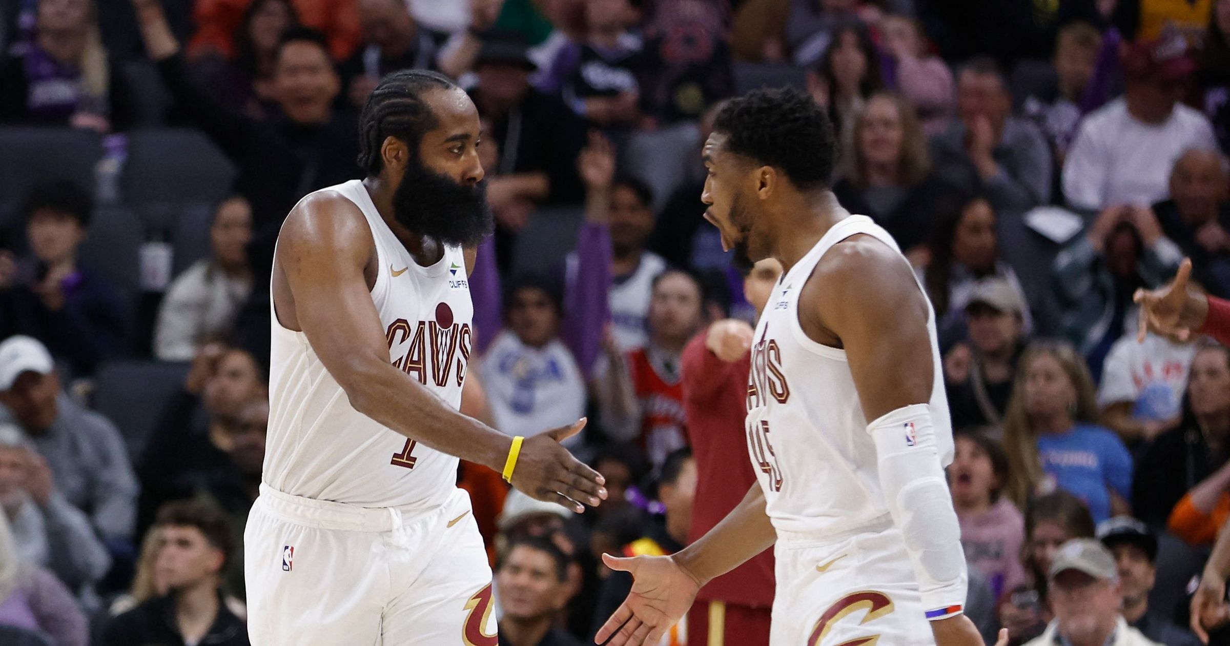 NBA - Les Cleveland Cavaliers de James Harden et Donovan Mitchell font ...