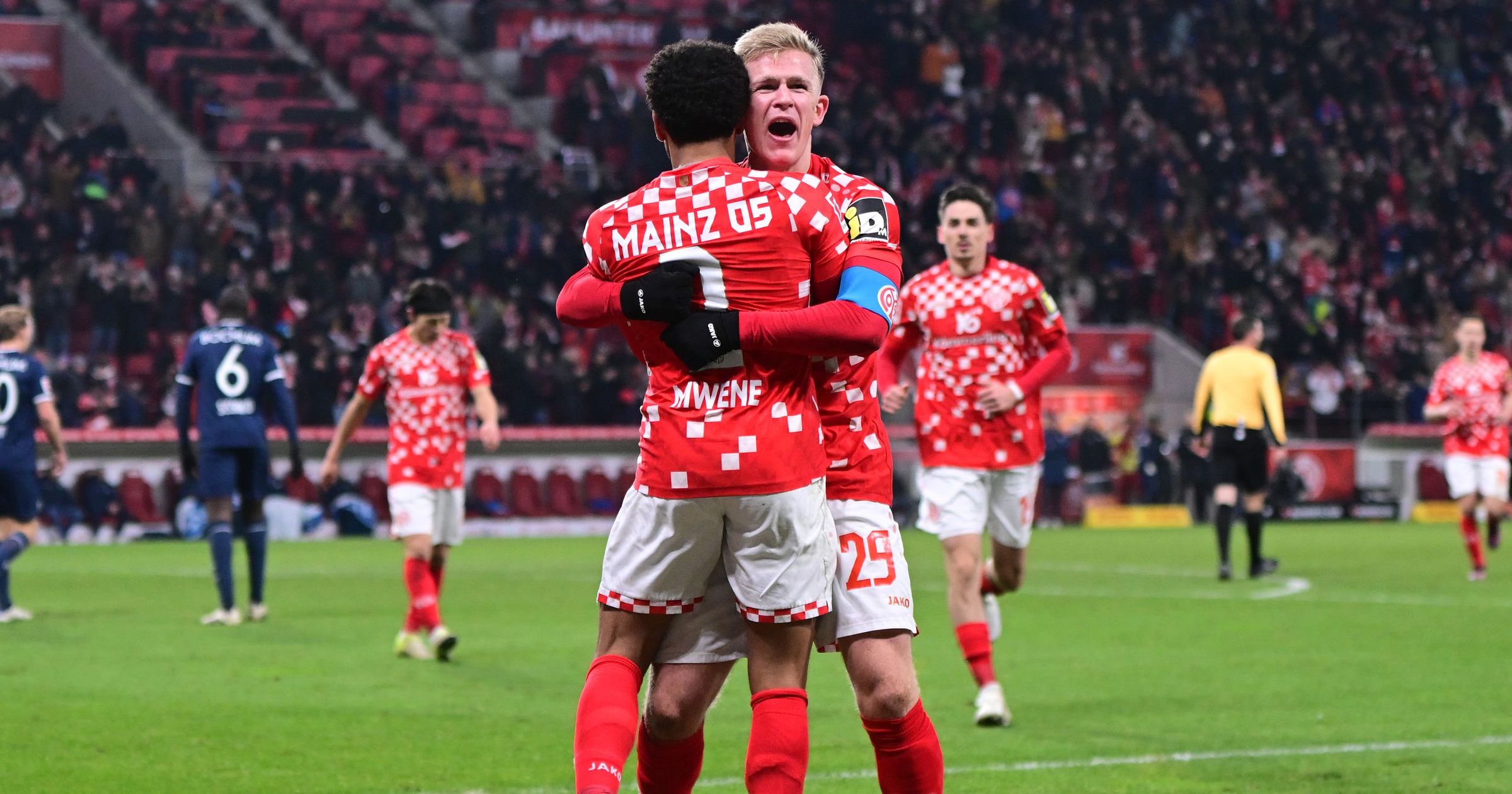 Mainz 05 schlägt den VfL Bochum dank Doppelpacker Jonathan Burkardt und ...