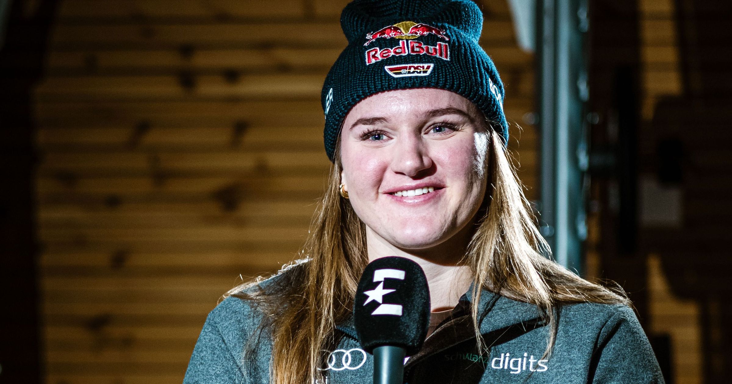 Emma Aicher im exklusiven Eurosport-Interview mit Viktoria Rebensburg ...