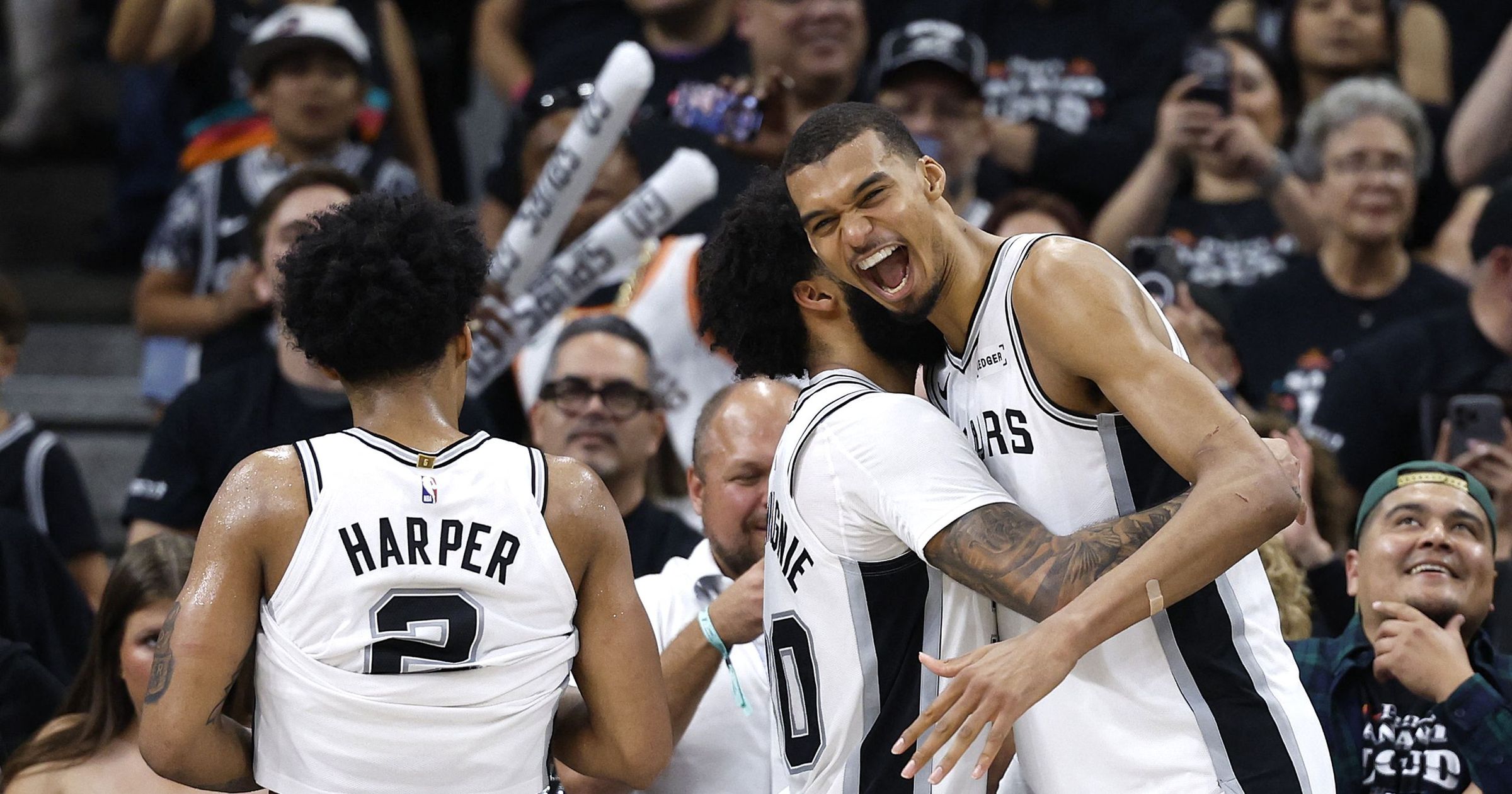 NBA - Playoffs - Victor Wembanyama et les San Antonio Spurs qualifiés ...