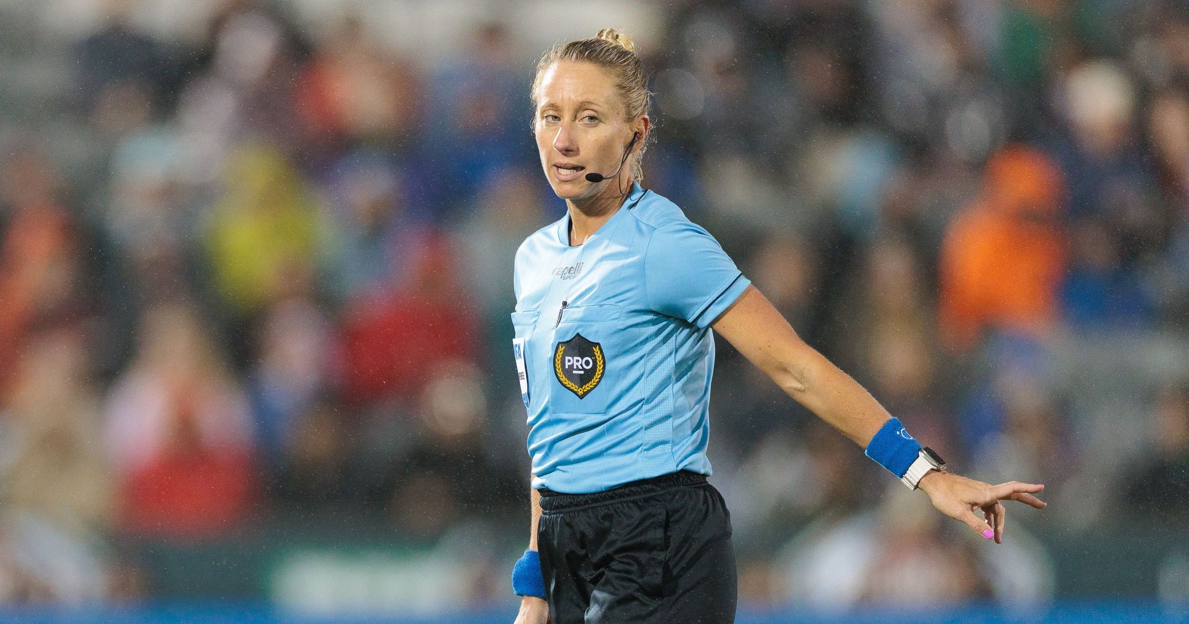 Chi è Tori Penso, l'arbitra che dirigerà Juventus-Al Ain: curiosità ...