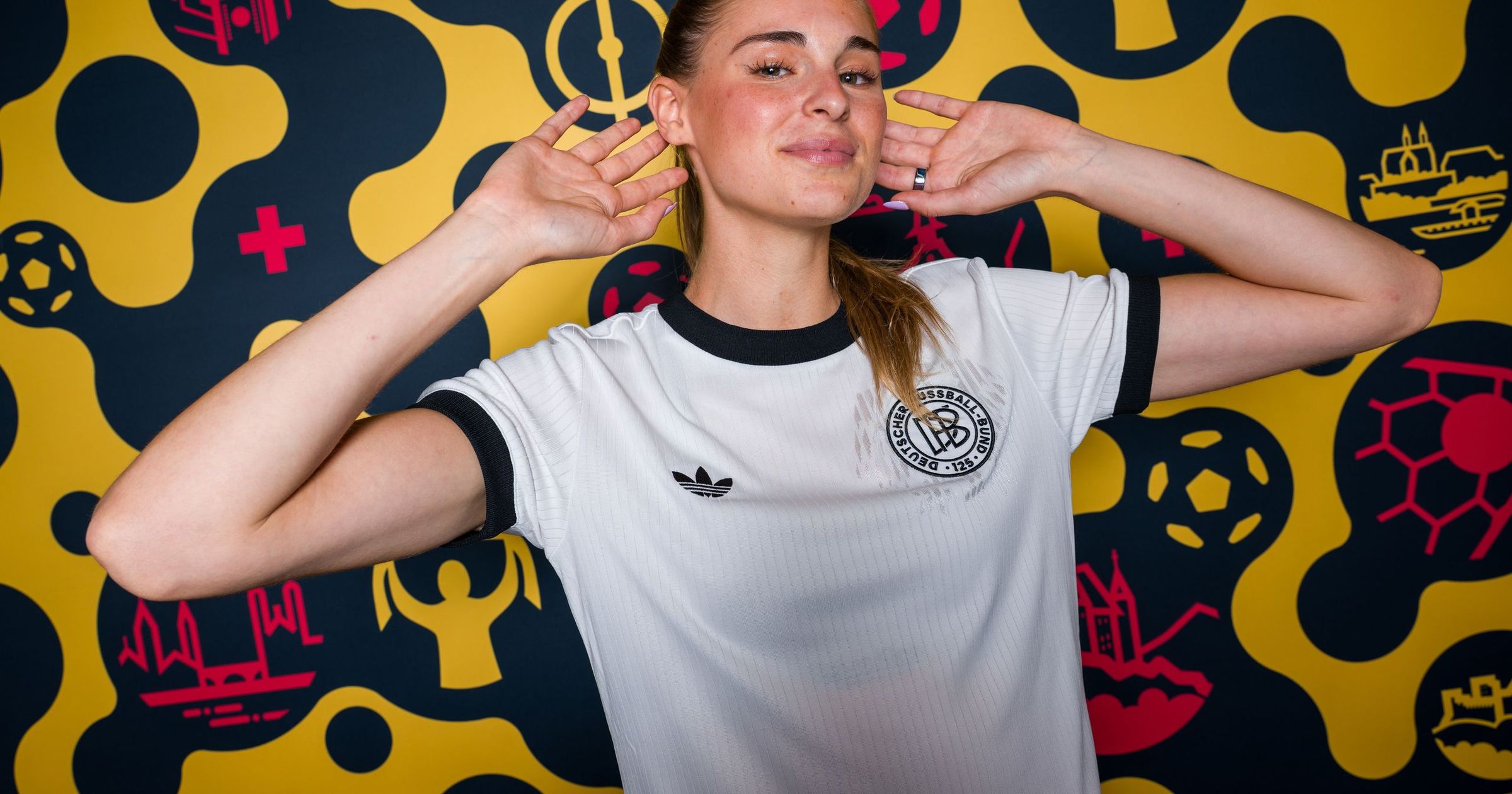 Frauen-EM 2025 in der Schweiz: Neue Rolle für "Schussel" Jule Brand im ...