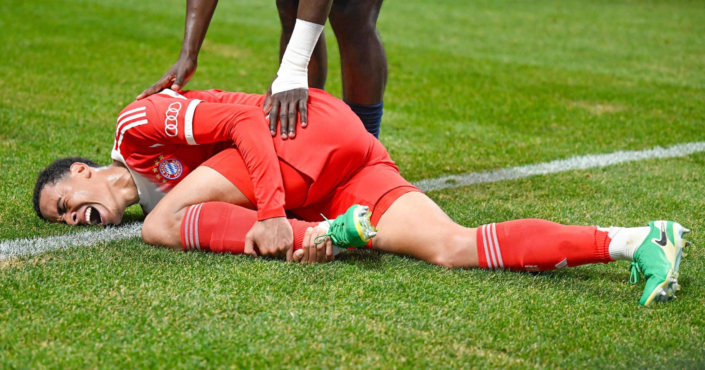 FC Bayern München unter Schock: Jamal Musiala zieht sich bei der Klub ...