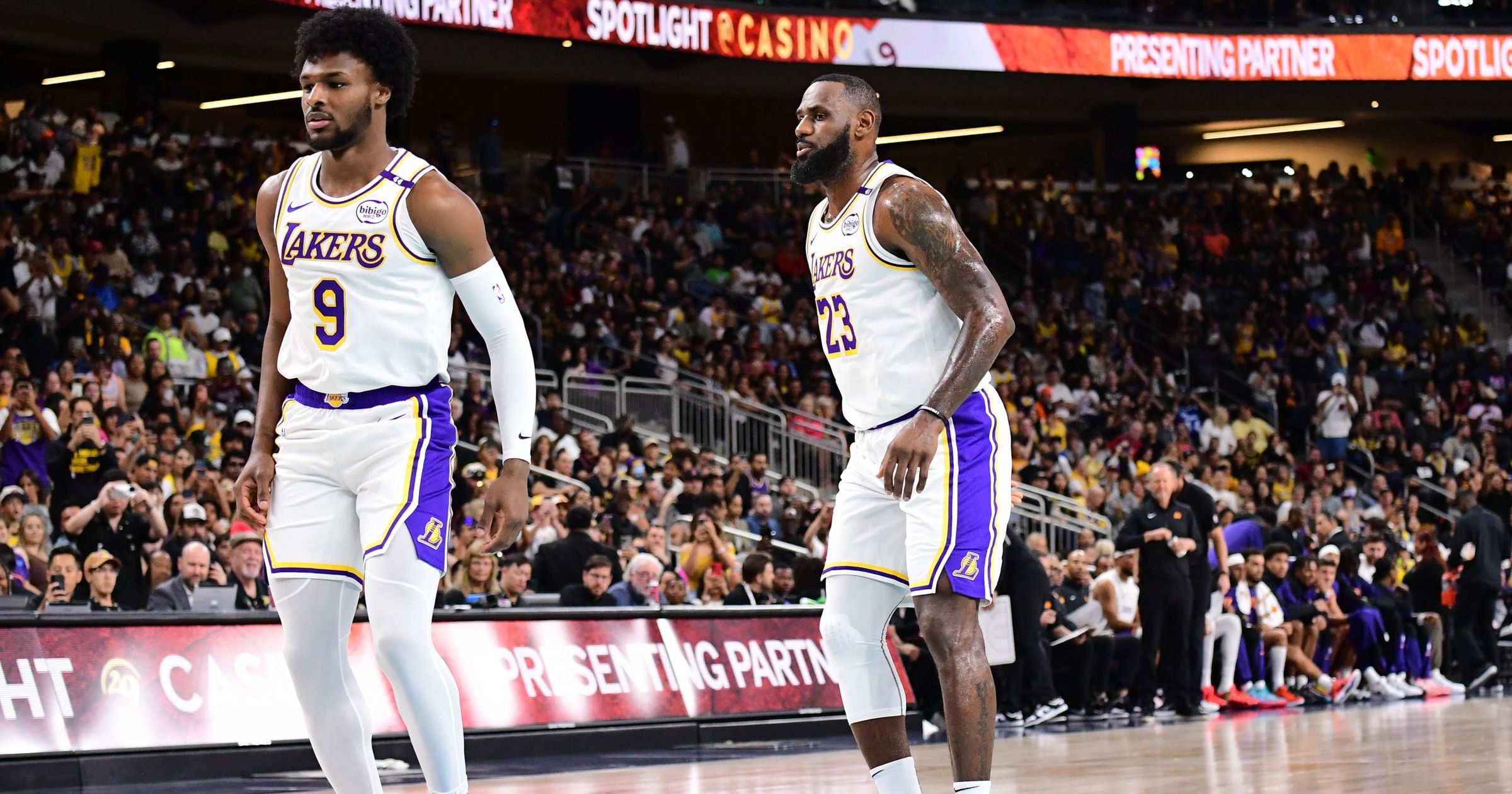 LeBron e Bronny James, padre e figlio in campo assieme, è storia! "E ...