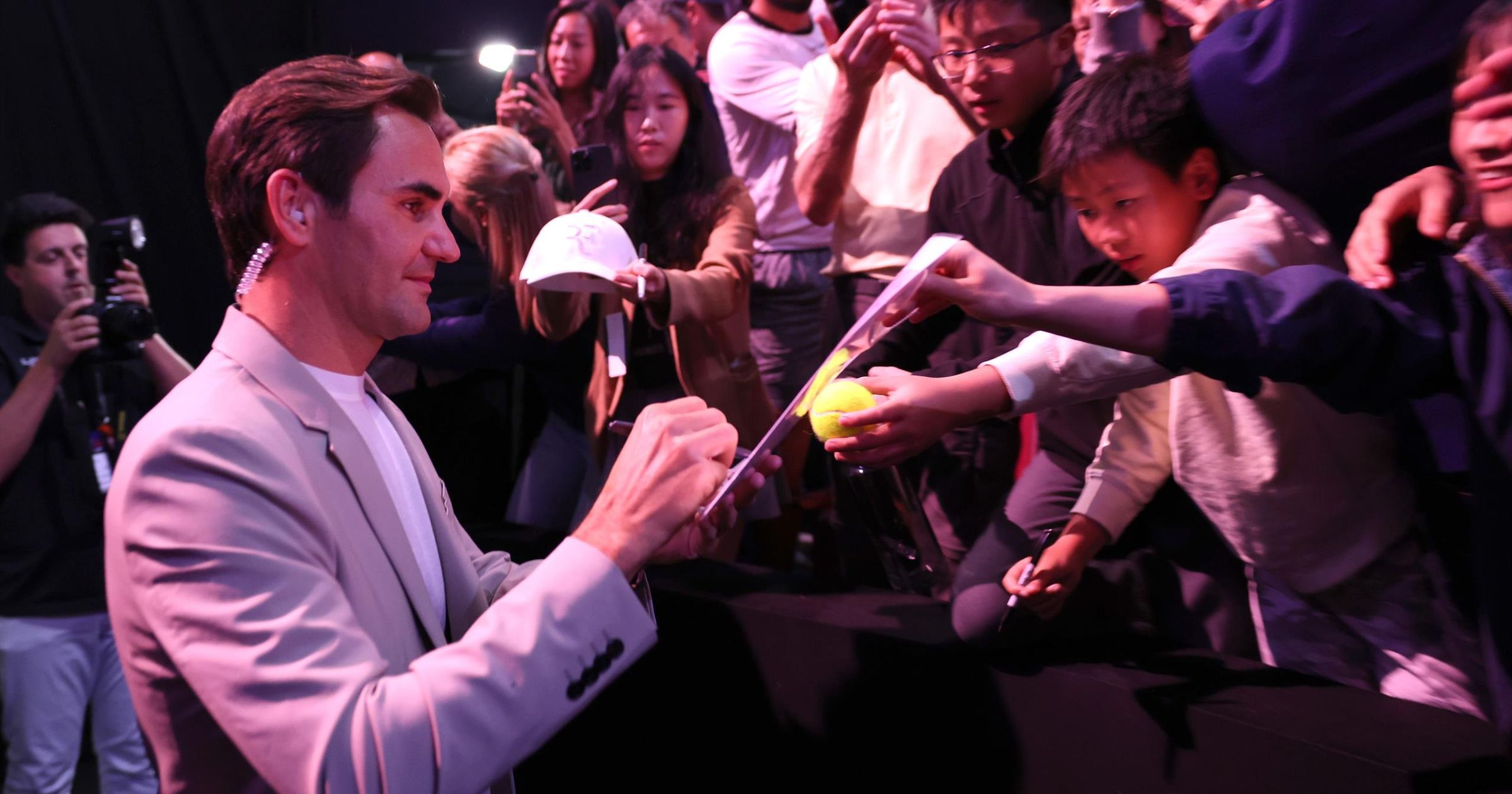 Roger Federer scherza: "Ora sono un autista professionista e il manager ...